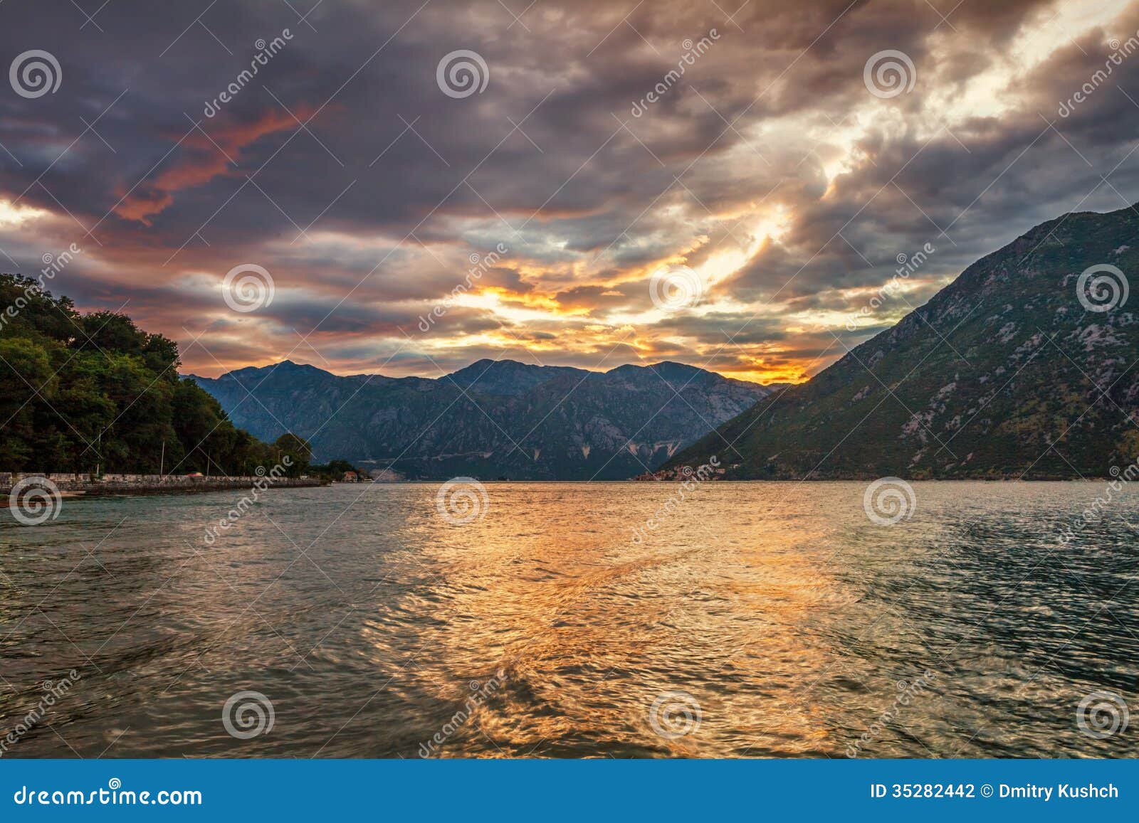 Gloomy sea sunset stock photo. Image of coast, beach - 35282442
