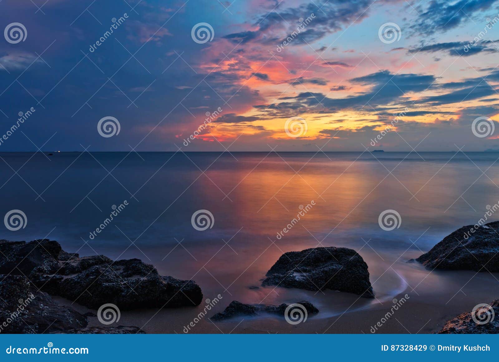Gloomy tropical sunset stock image. Image of coast, cloud - 87328429