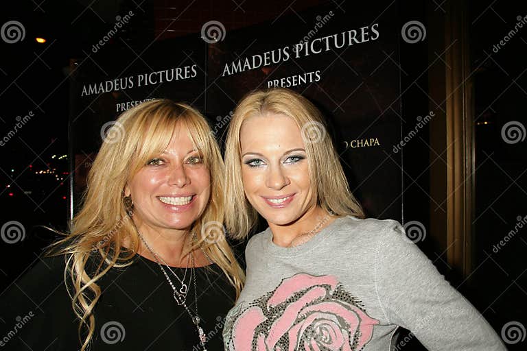 Gloria Kisel and Aneliese Kelly at the Editorial Photography - Image of ...