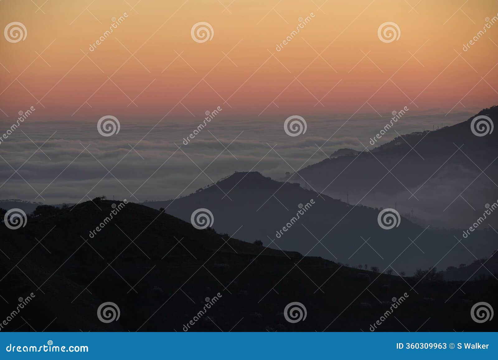 Cloud Inversion. Looking Down On Clouds, Nelson Lakes National Park ...