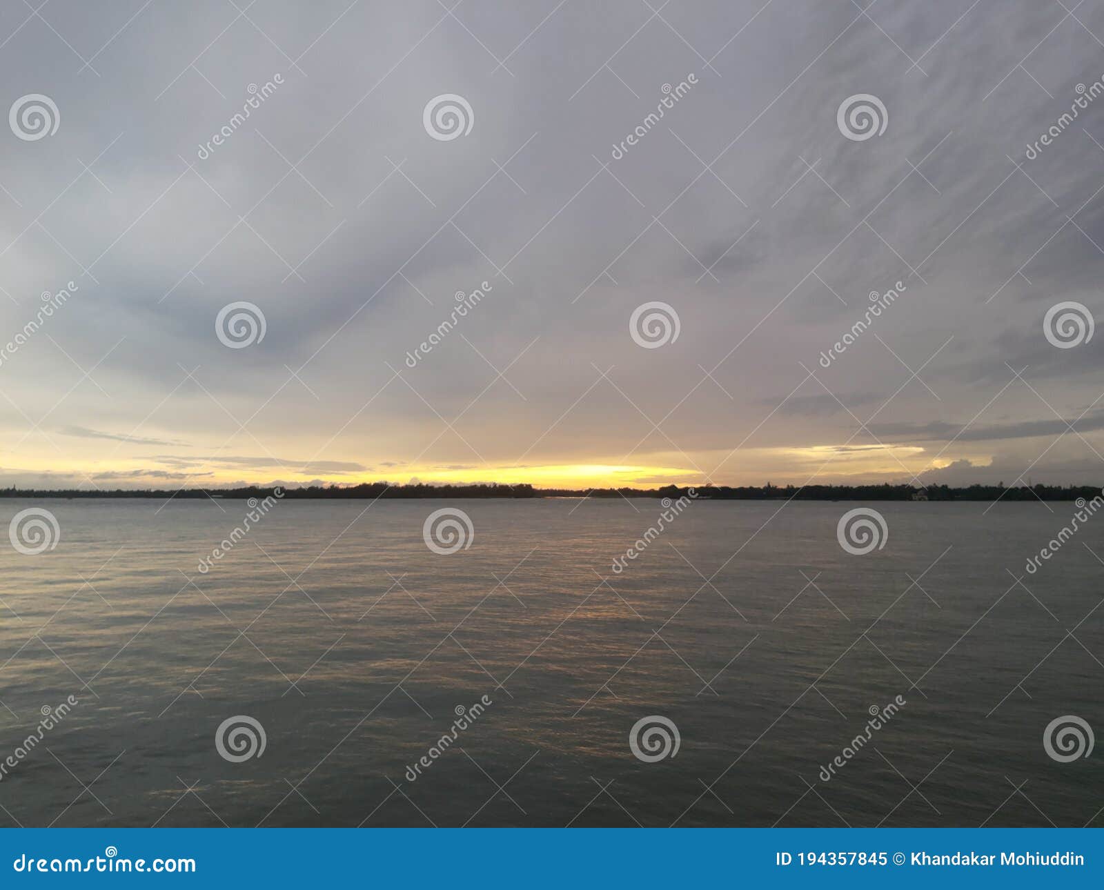 Glorious Sunset Over Casuarina Beach, Darwin Northern Territory ...