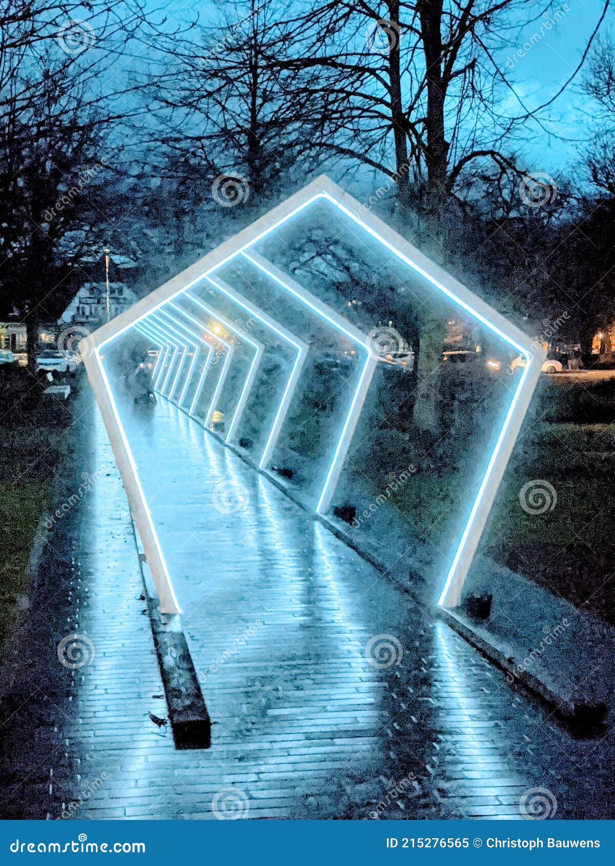 Glow in the dark pentagon stock image. Image of sunlight - 215276565