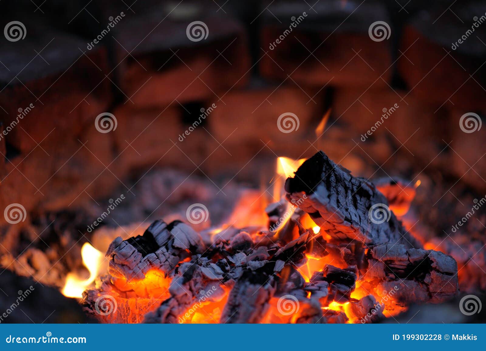 Glowing Embers, Fading Campfire in the Evening Stock Photo - Image of ...