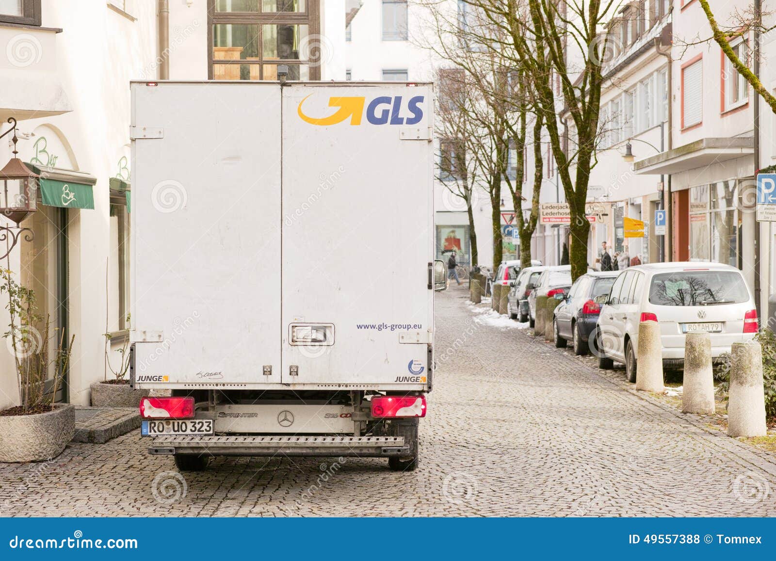 GLS-lastbil redaktionell arkivfoto. Bild av logistik - 49557388
