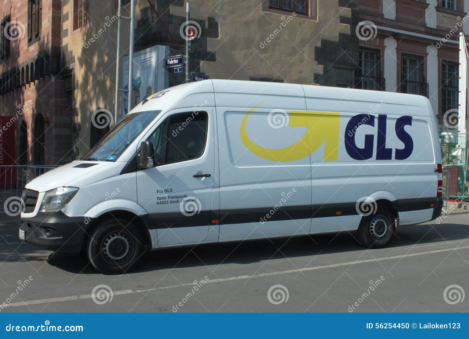 GLS Mercedes editorial image. Image of city, distribution - 56254450