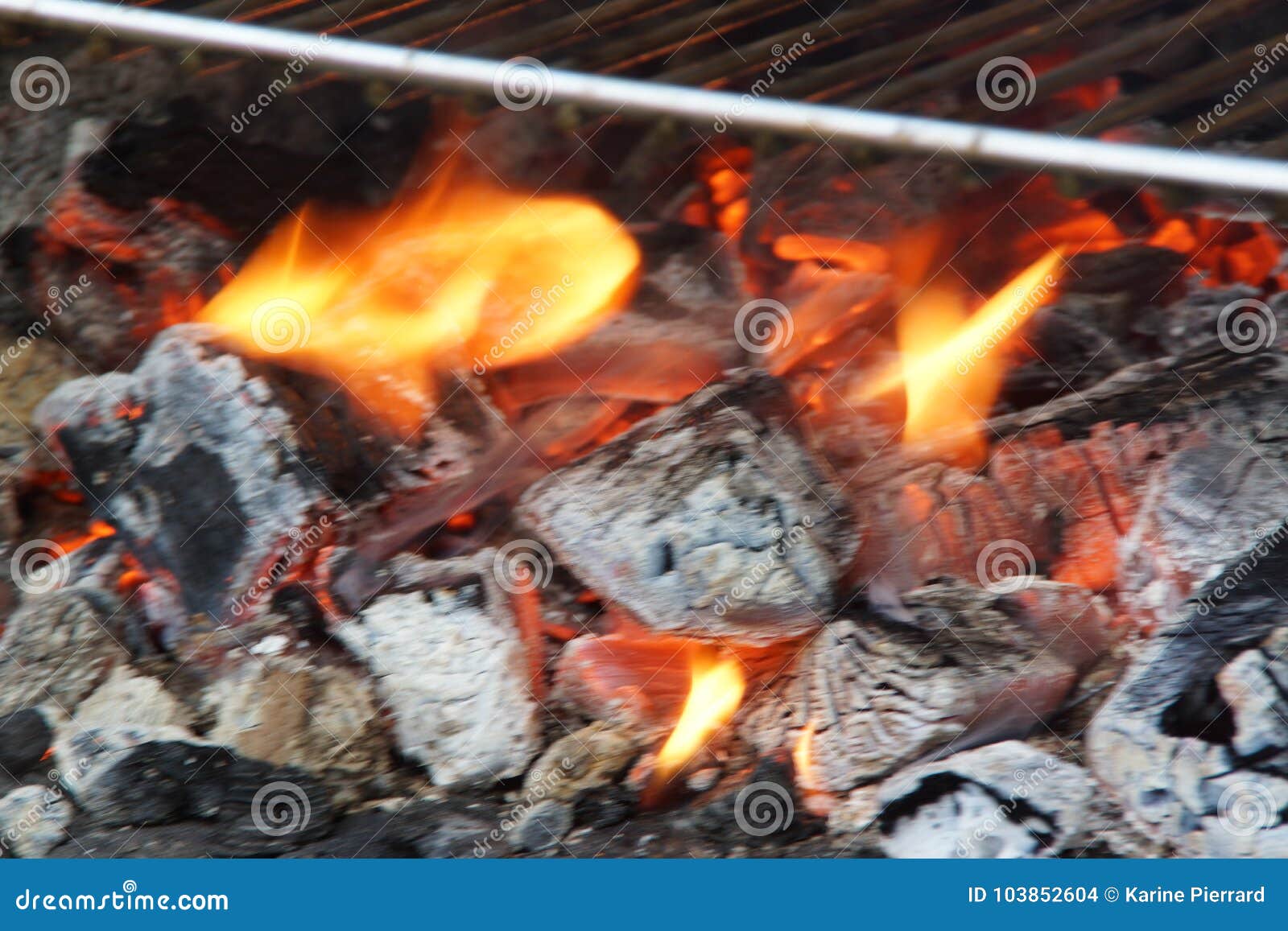 Glut Und Feuer - Vorderansicht Und Horizontal Stockfoto - Bild von ...