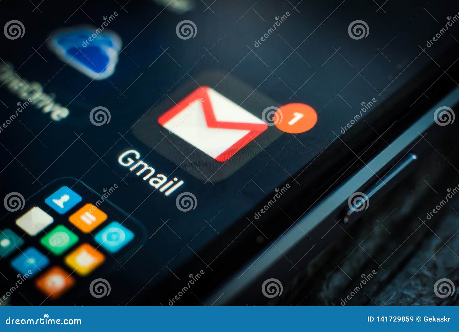 Gmail application icon editorial stock image. Image of computer - 141729859