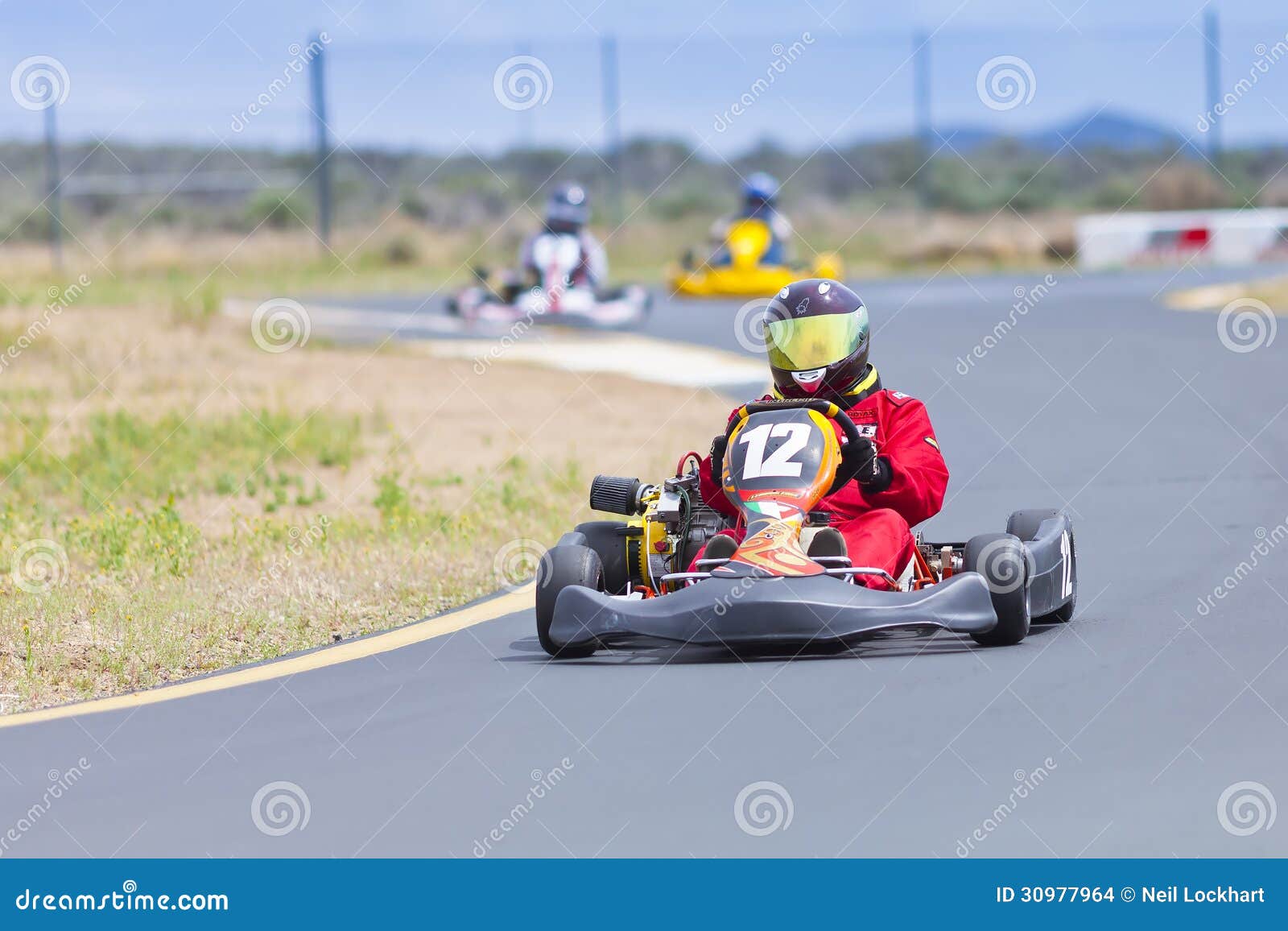 Go-kart het Rennen redactionele stock afbeelding. Image of spoor - 30977964