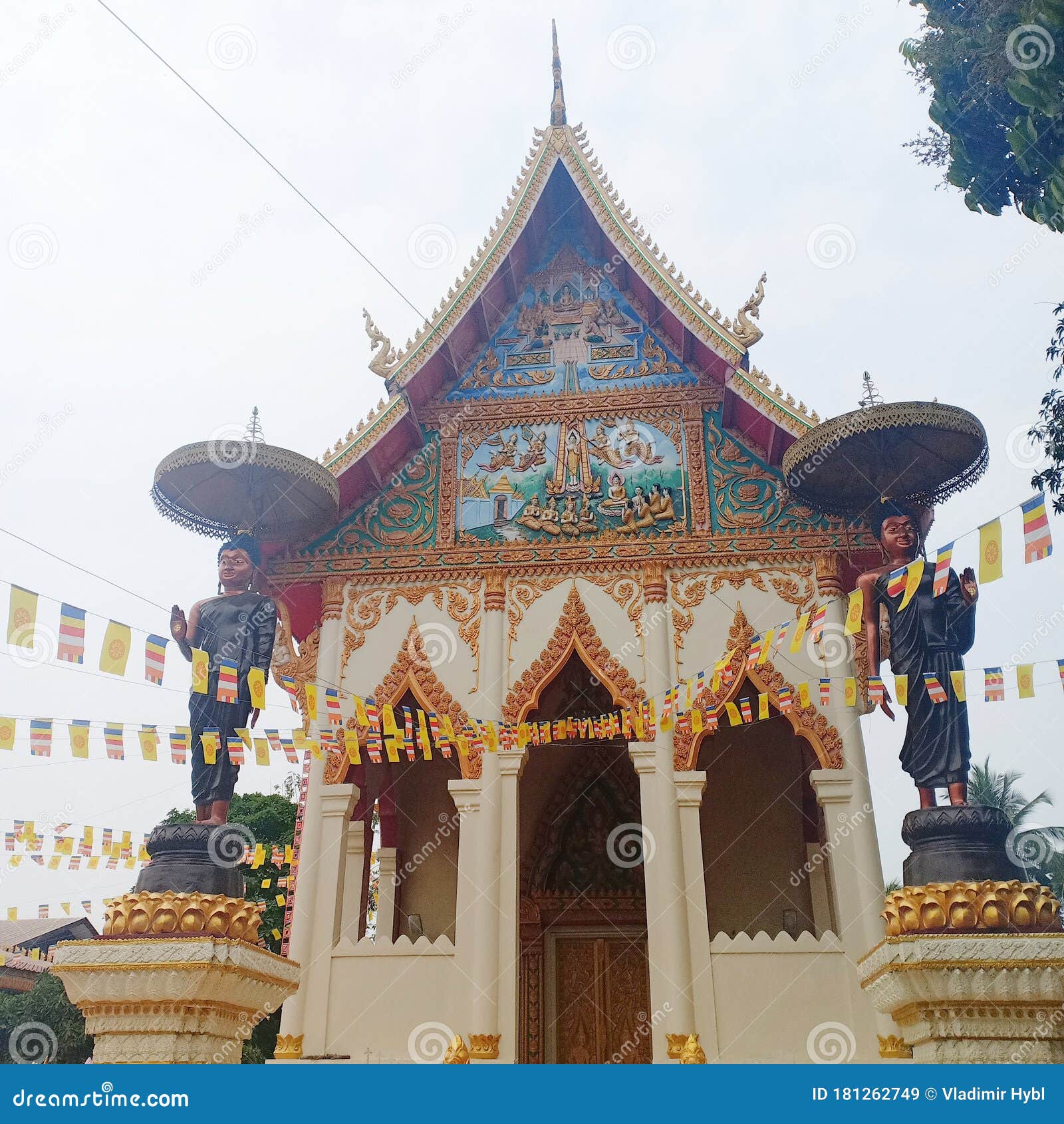 Go to the temple stock image. Image of religion, buddha - 181262749