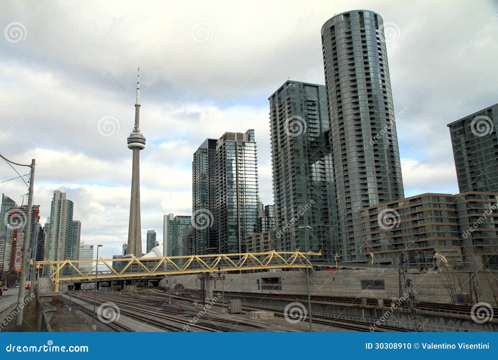 Toronto Go Transit Railway and Skyline Editorial Image - Image of city ...