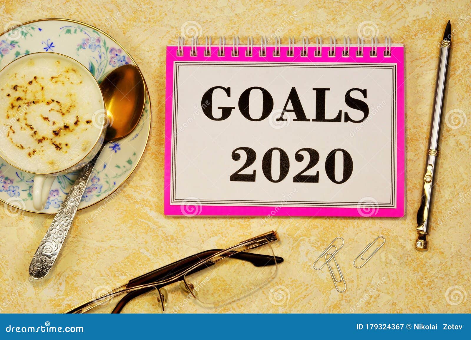 Goals 2020-writing Text on a Notepad. Long-term Vision of Future ...