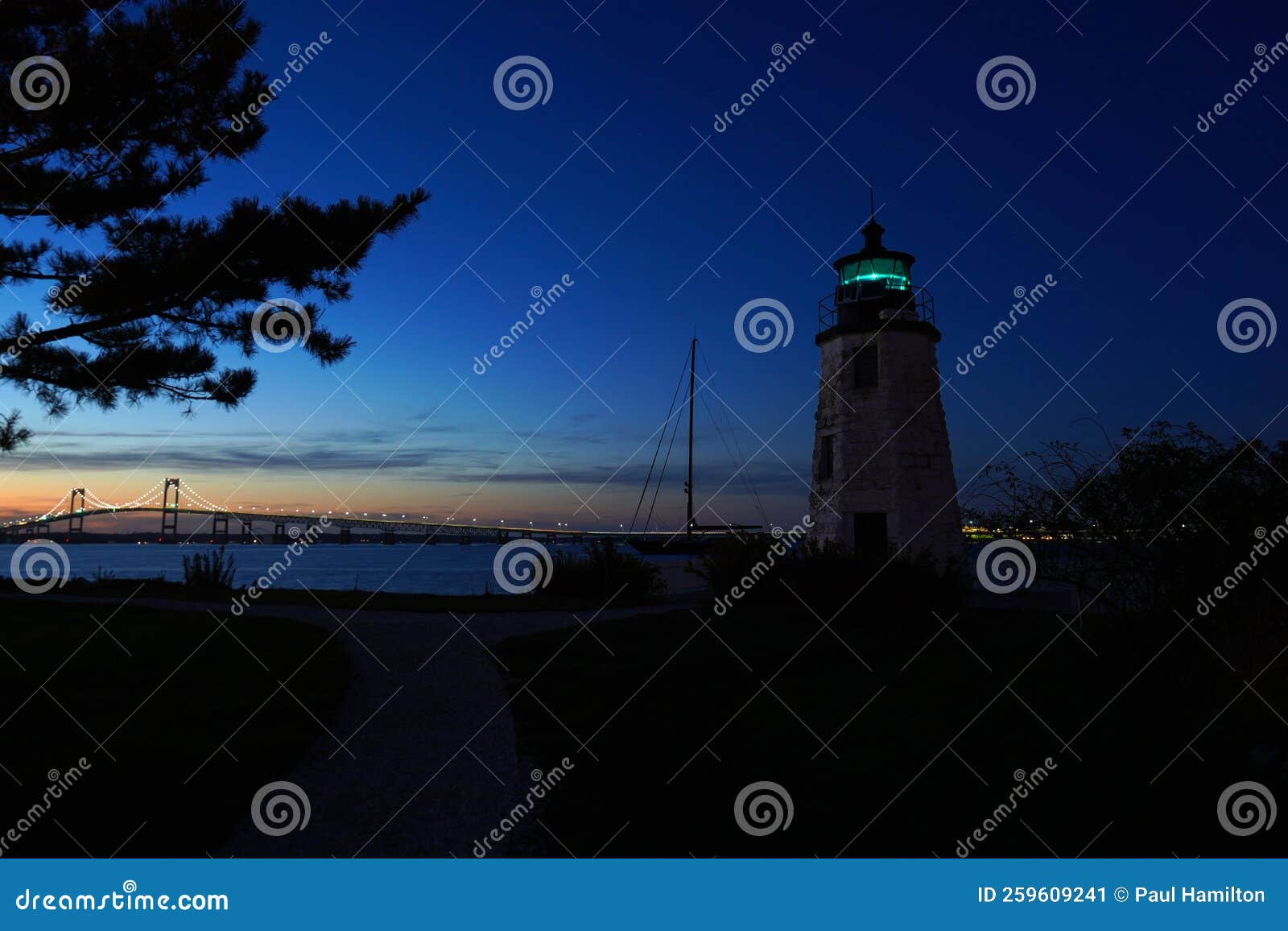 Goat Island Lighthouse with the Newport Bridge in the Background Stock ...