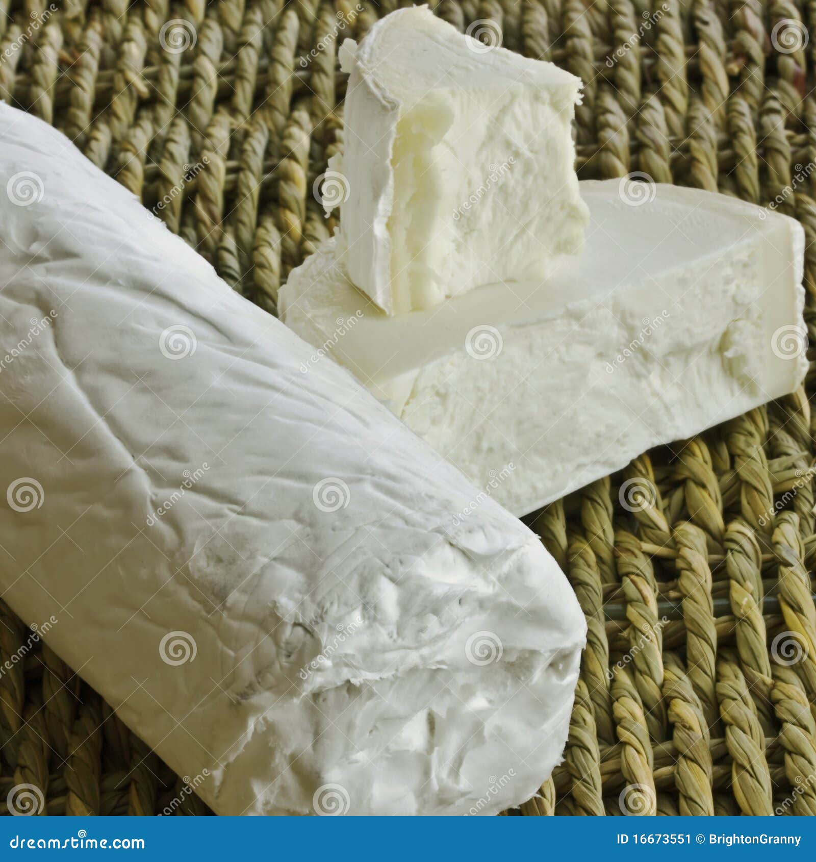 Two types od goats cheese stock image. Image of produce - 16673551