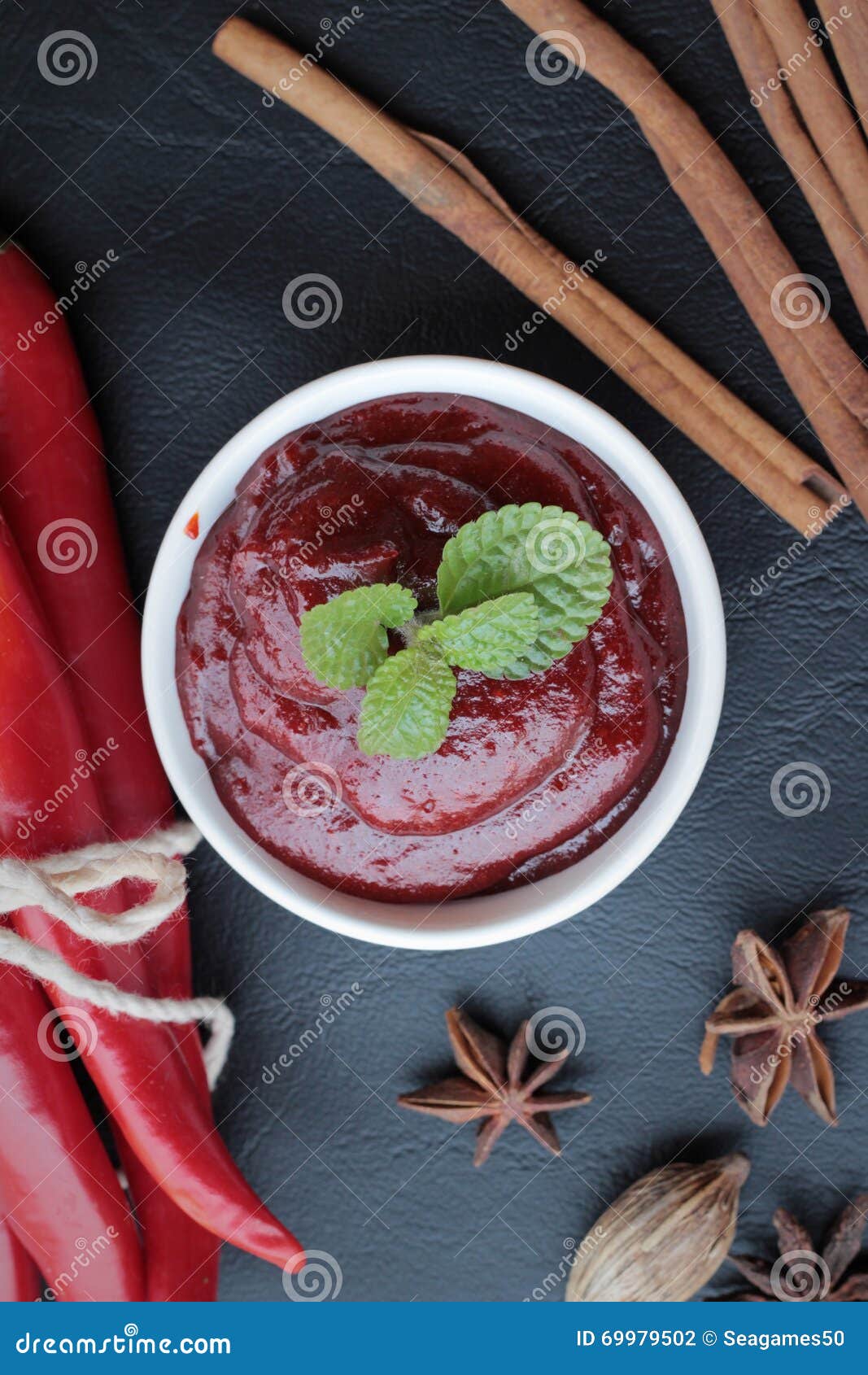 Gochujang Coreano Da Pimenta Vermelha Para Cozinhar Foto de Stock ...