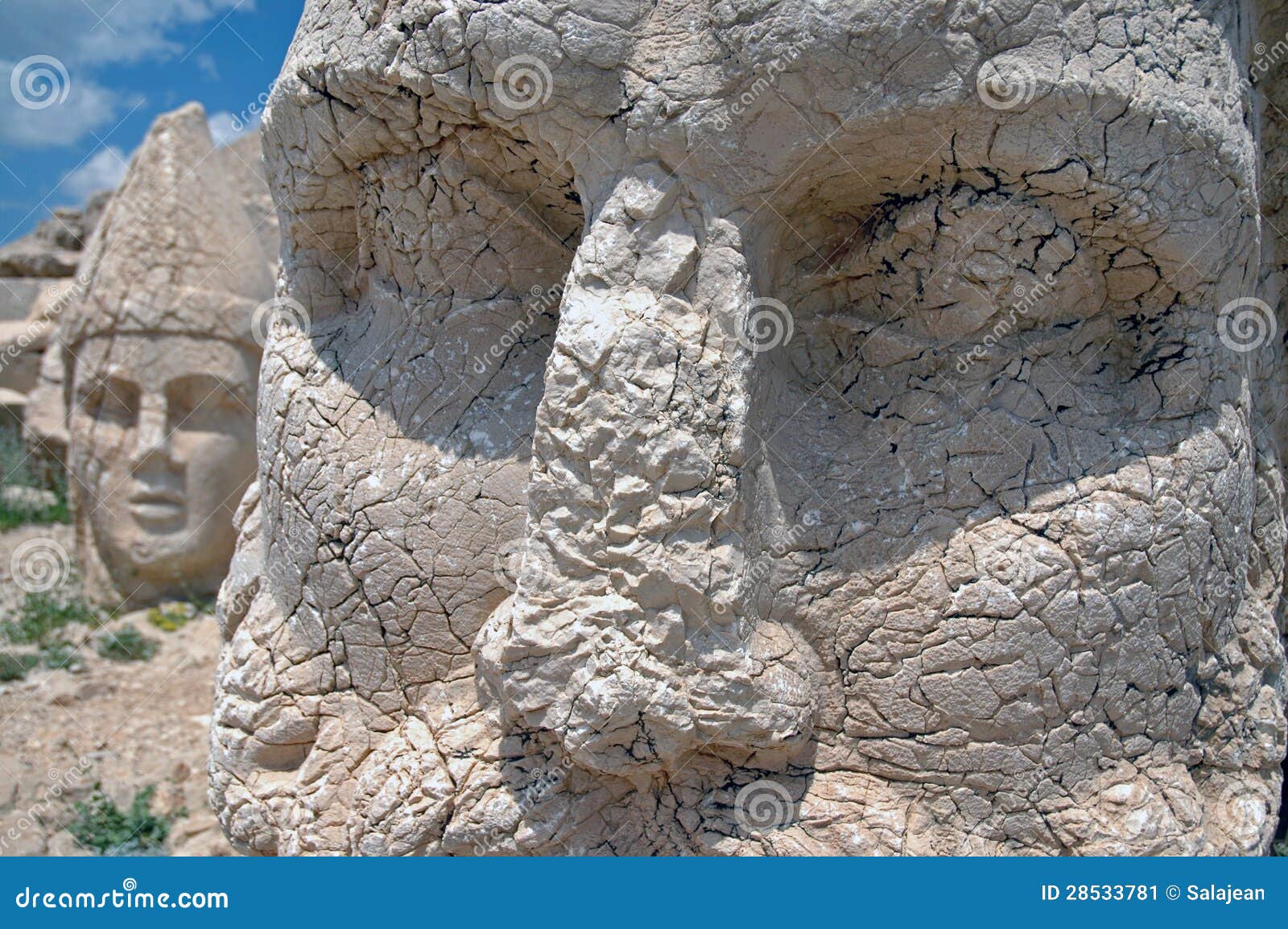 God Heads on Mount Nemrut, Turkey Stock Image - Image of adiyaman ...