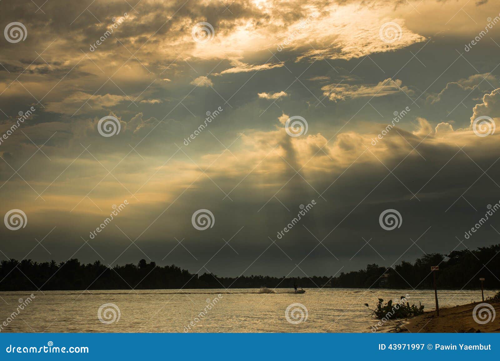 God Rays. stock image. Image of evening, sunset, lake - 43971997