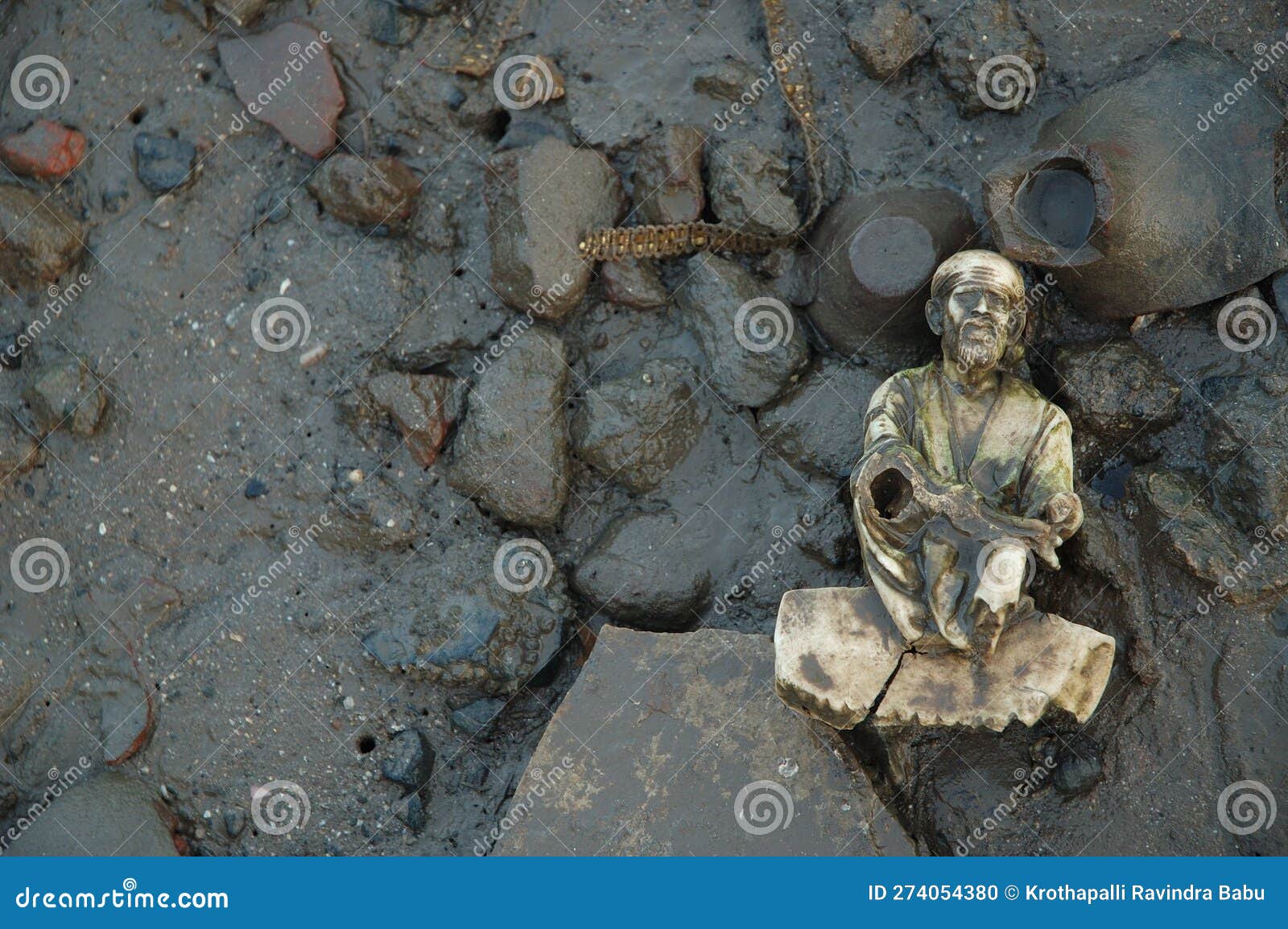 God Statue in the Mud India Stock Photo - Image of hindu, holiday ...