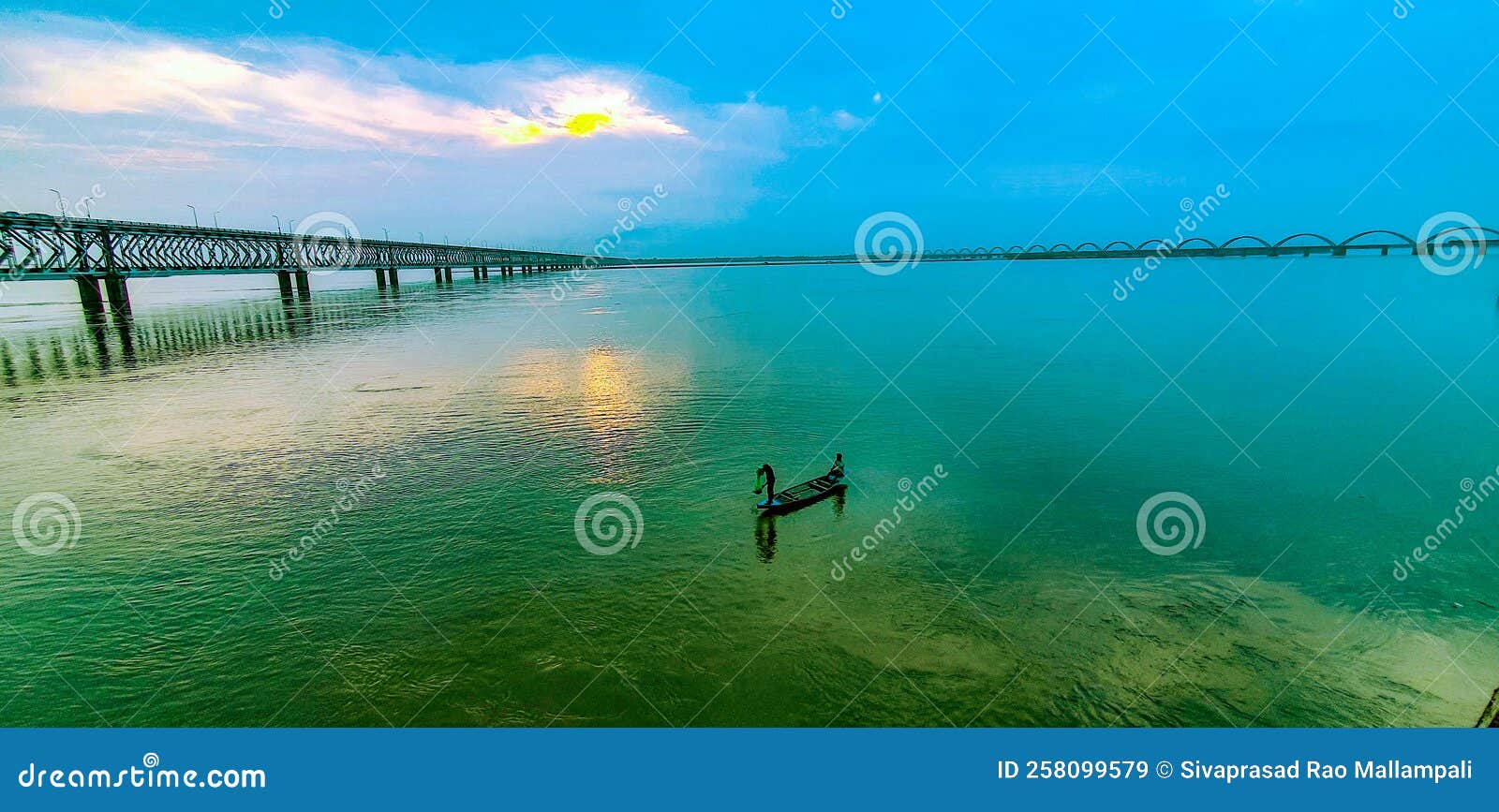 Fishing Boat on Sacred Godavari River at Sunset, Rajahmundry ...