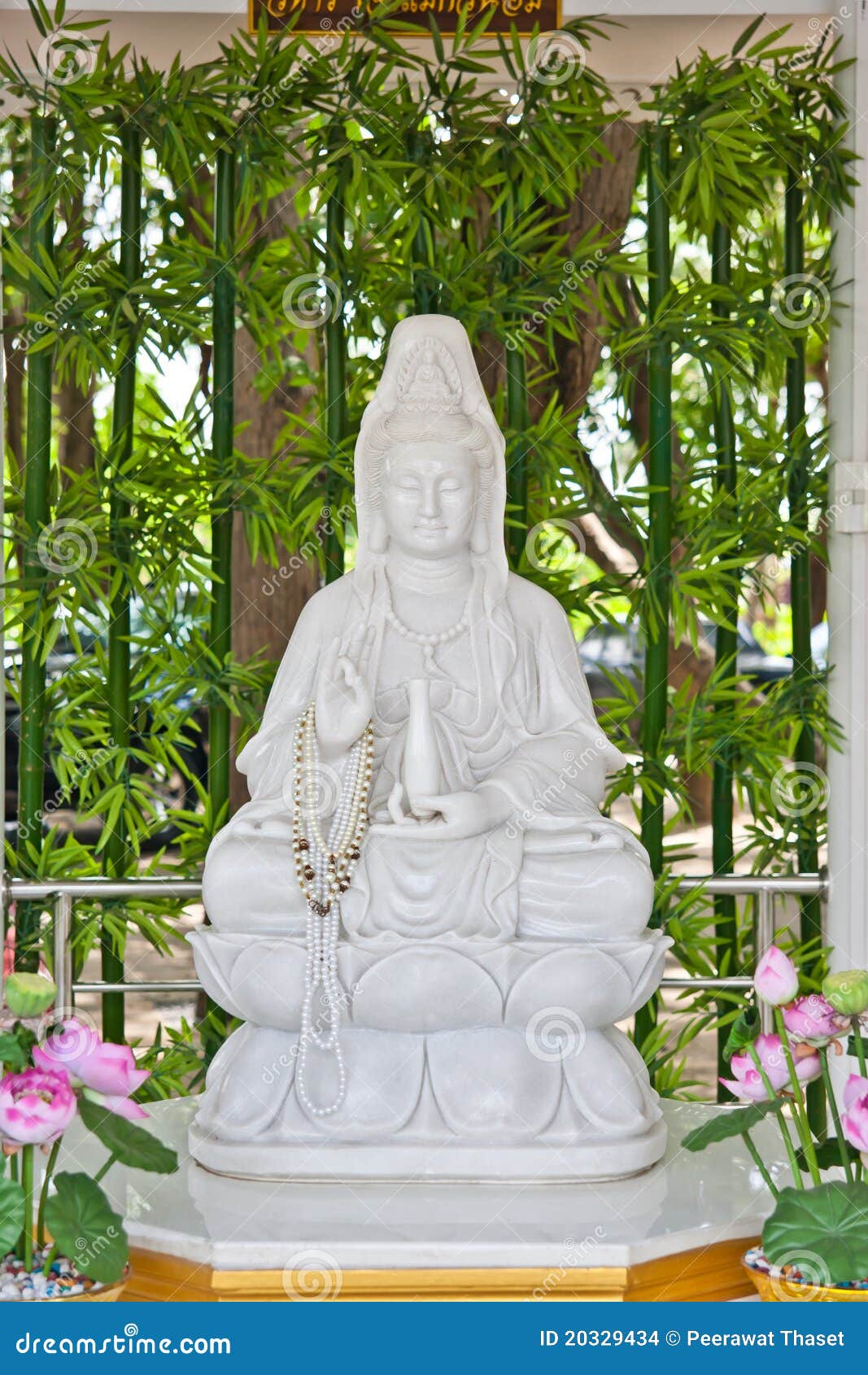 Goddess of Mercy - Kwan Yin Stock Photo - Image of asian, buddhism ...