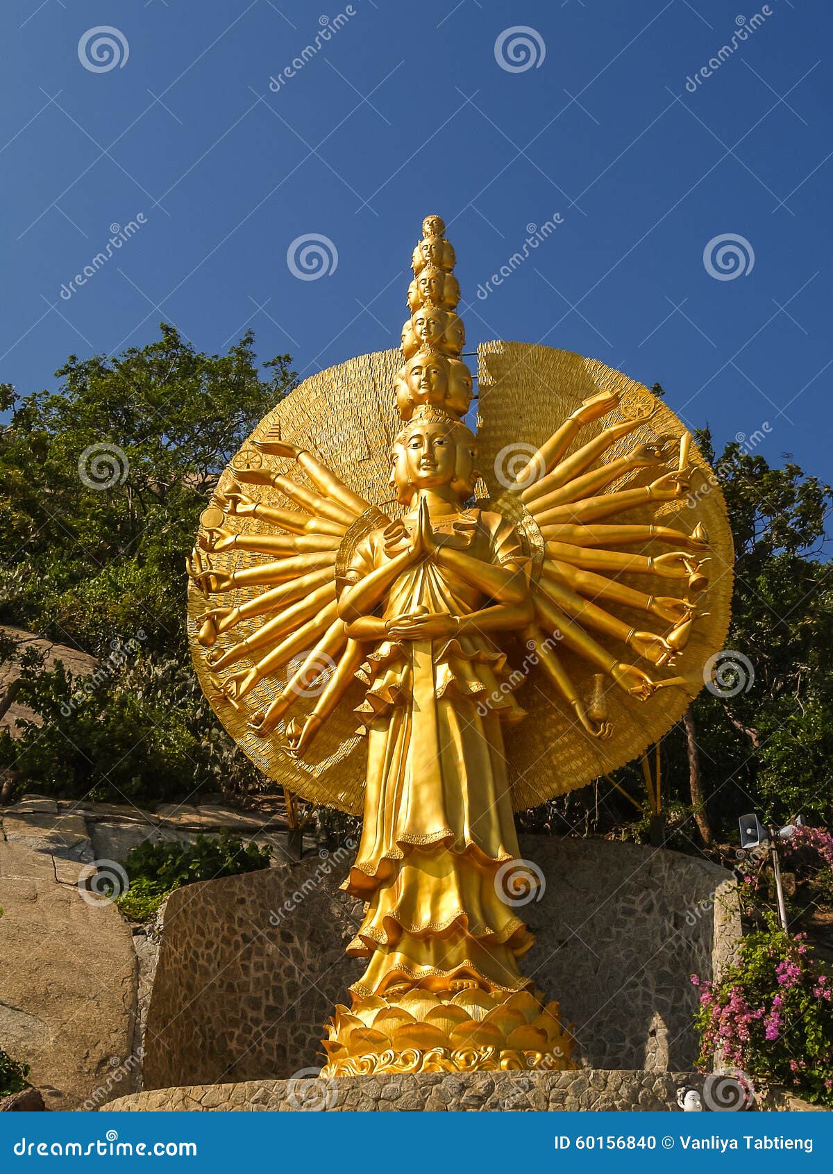 Goddess of Mercy with Thousand of Hand Stock Photo - Image of buddha ...