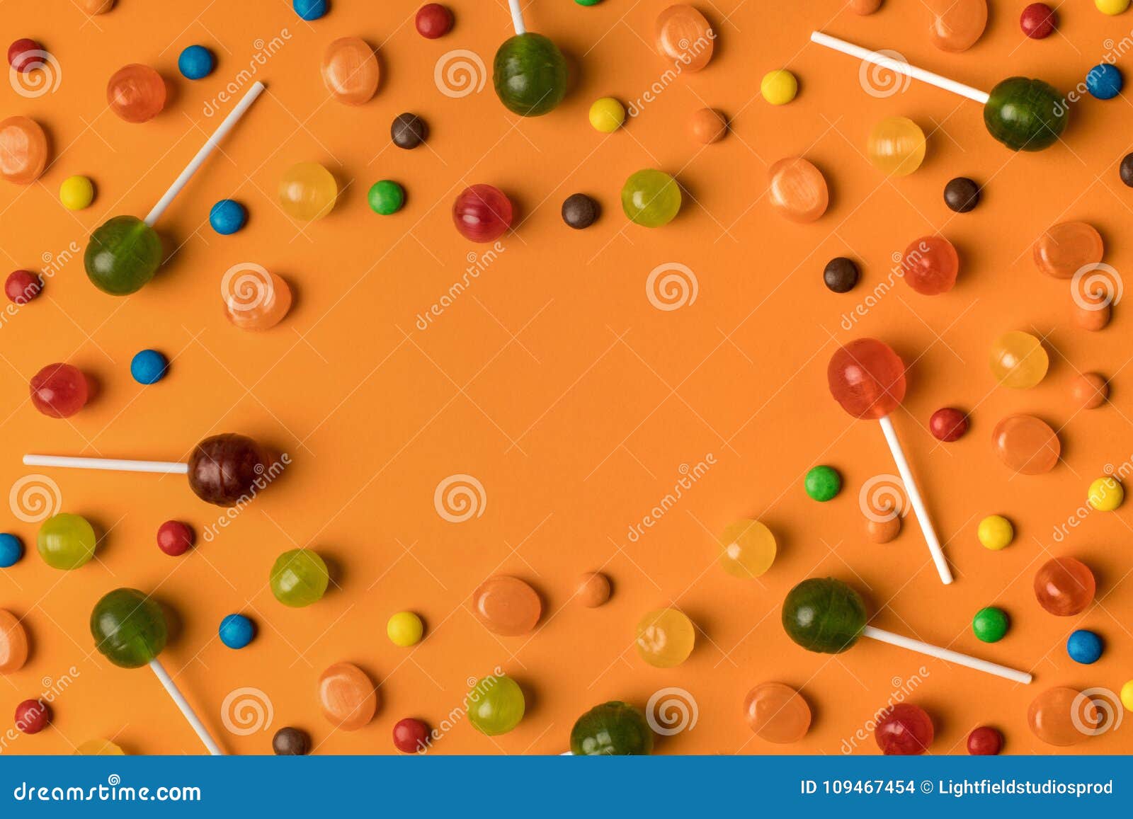 Godisar arkivfoto. Bild av färgrikt, godisar, fira, säsongsbetonat ...