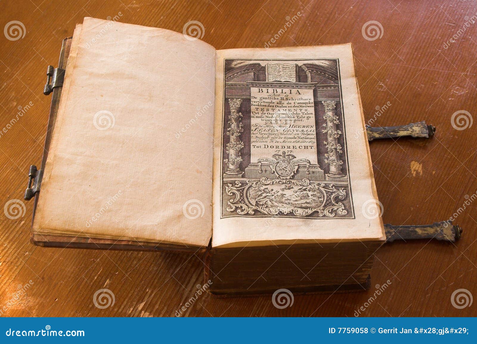 The Holy Word, The Bible And The Cross And Heart Of Jesus Christ ...