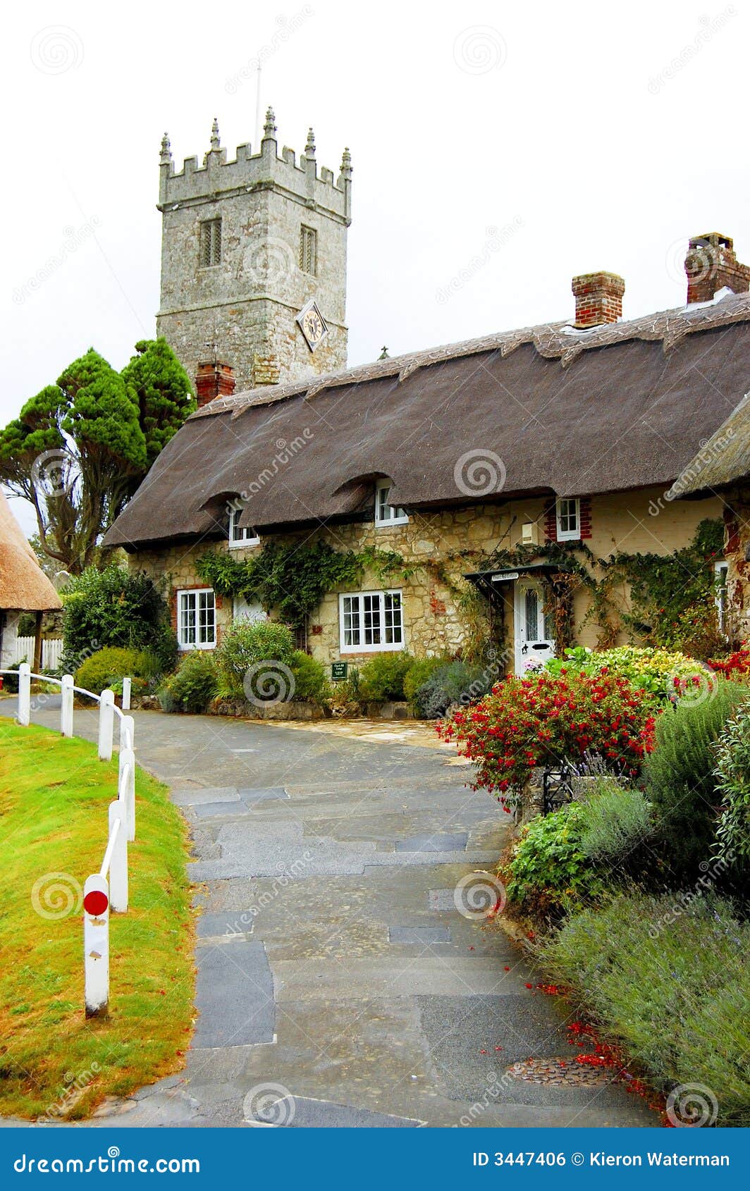 Godshill Church and Cottages Stock Photo - Image of landmark, wight ...
