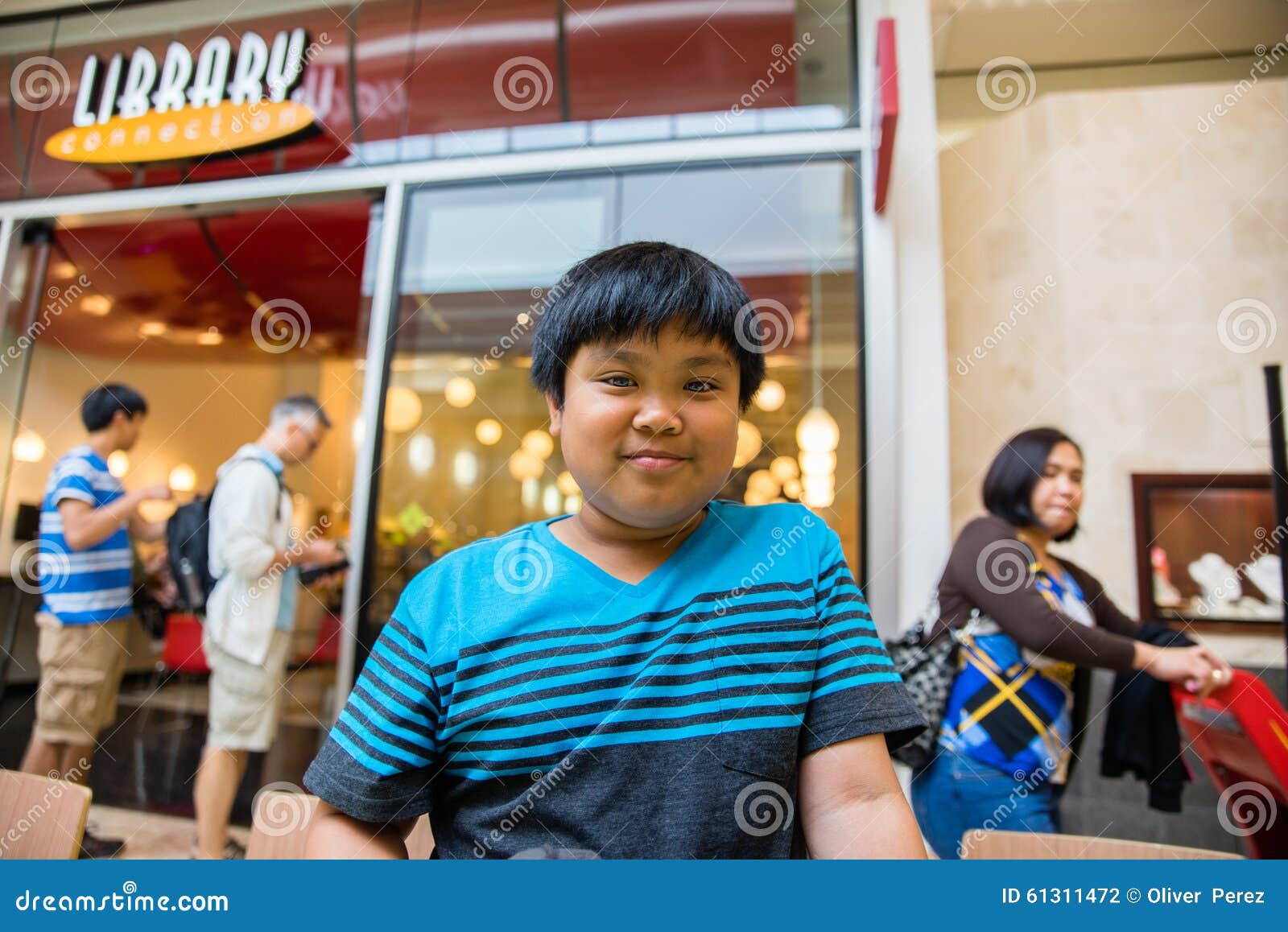 Going to the Library editorial photography. Image of book - 61311472