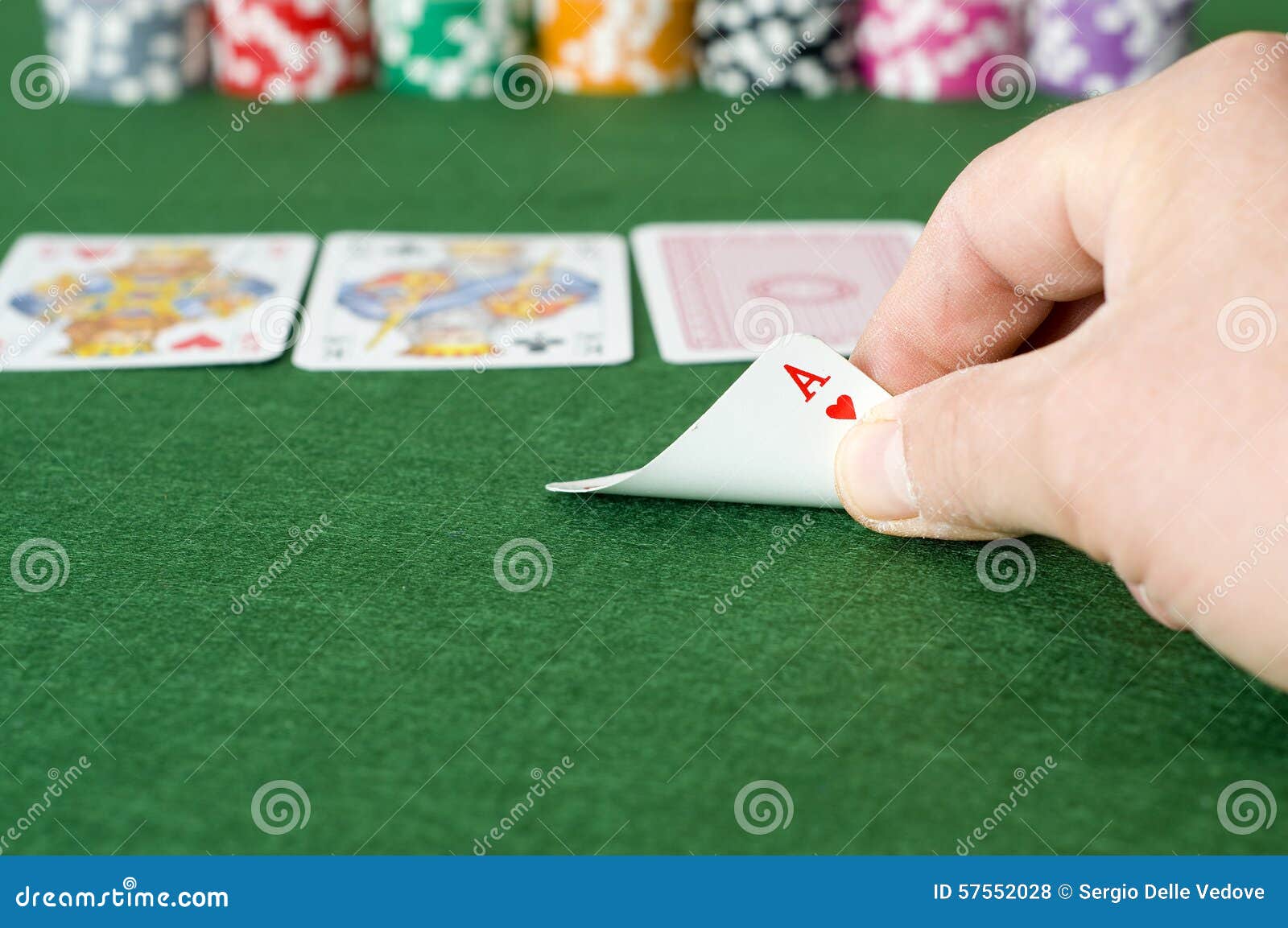 Gokker stock foto. Image of spelen, kaarten, groen, spel - 57552028