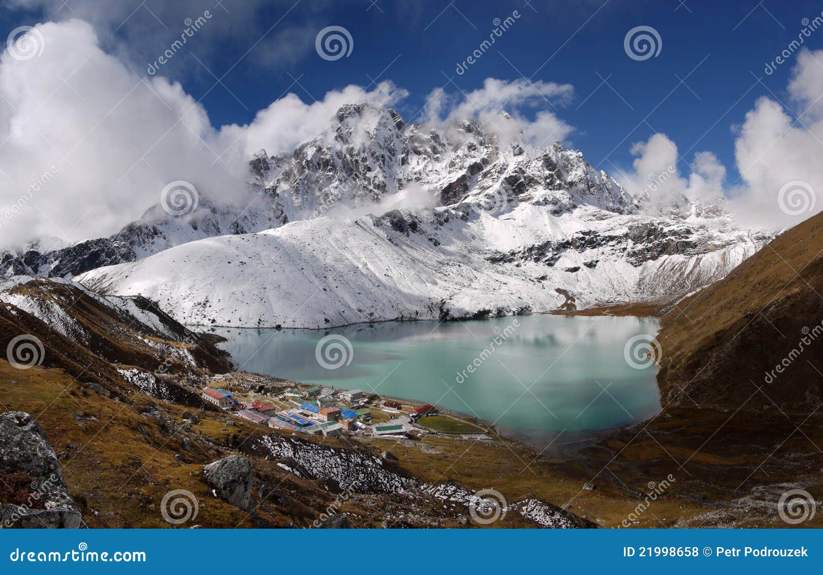 Gokyo lake stock photo. Image of lapche, color, trek - 21998658