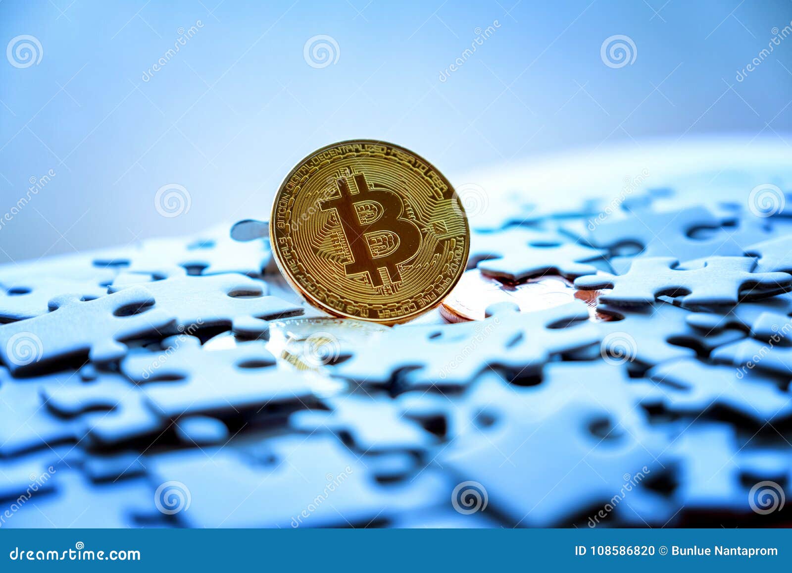 Gold Bitcoin on White Jigsaw or Puzzle, Cryptocurrency. Missing Stock ...