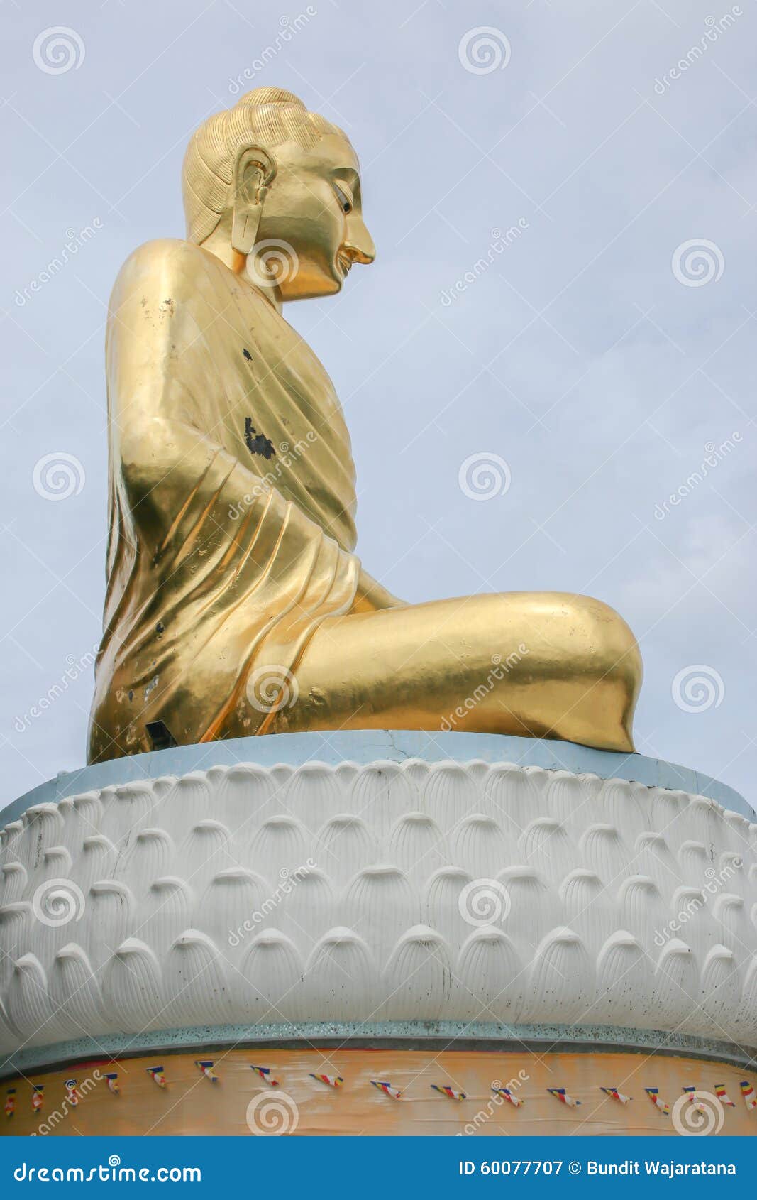Gold Buddha Statue Side View Vertical Stock Image - Image of long ...