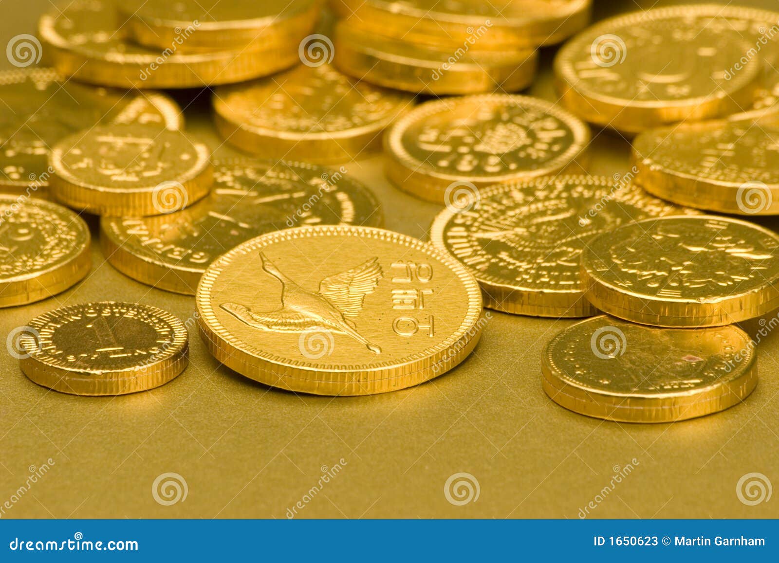 104 Chocolate Coin Eat Stock Photos - Free & Royalty-Free Stock Photos ...