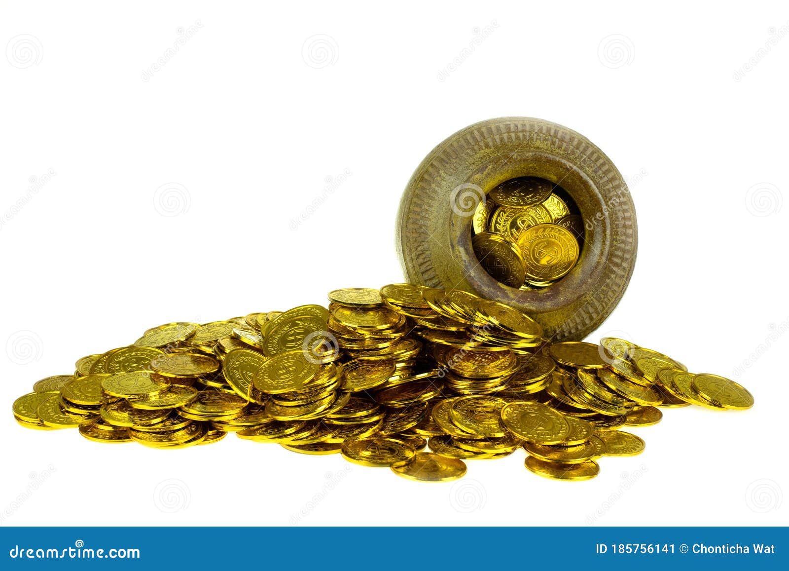 Gold Coin in Treasure Old Pot Stock Image - Image of coin, savings ...