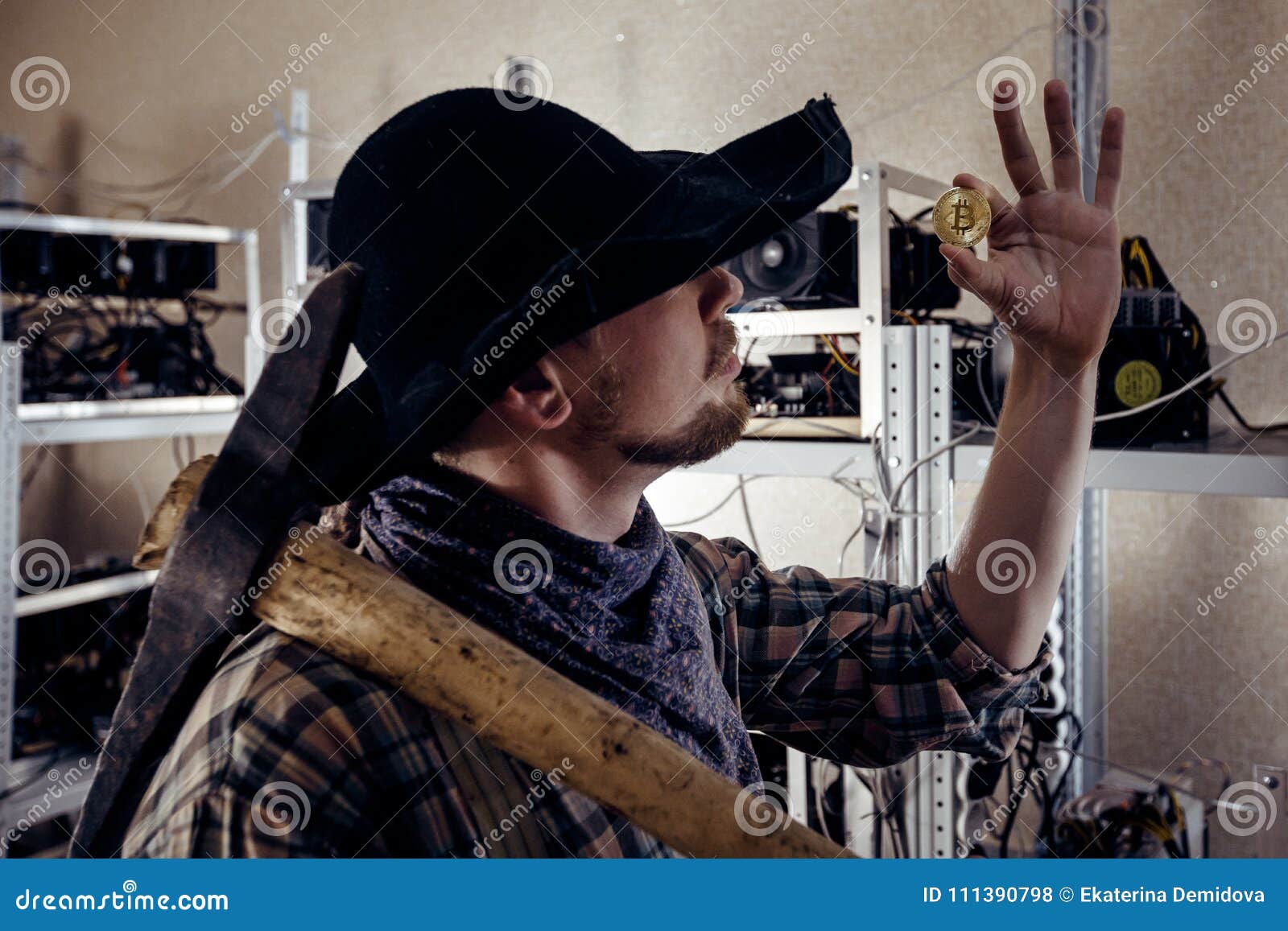 The Gold Digger Found Mining Stock Photo - Image of cash, face: 111390798