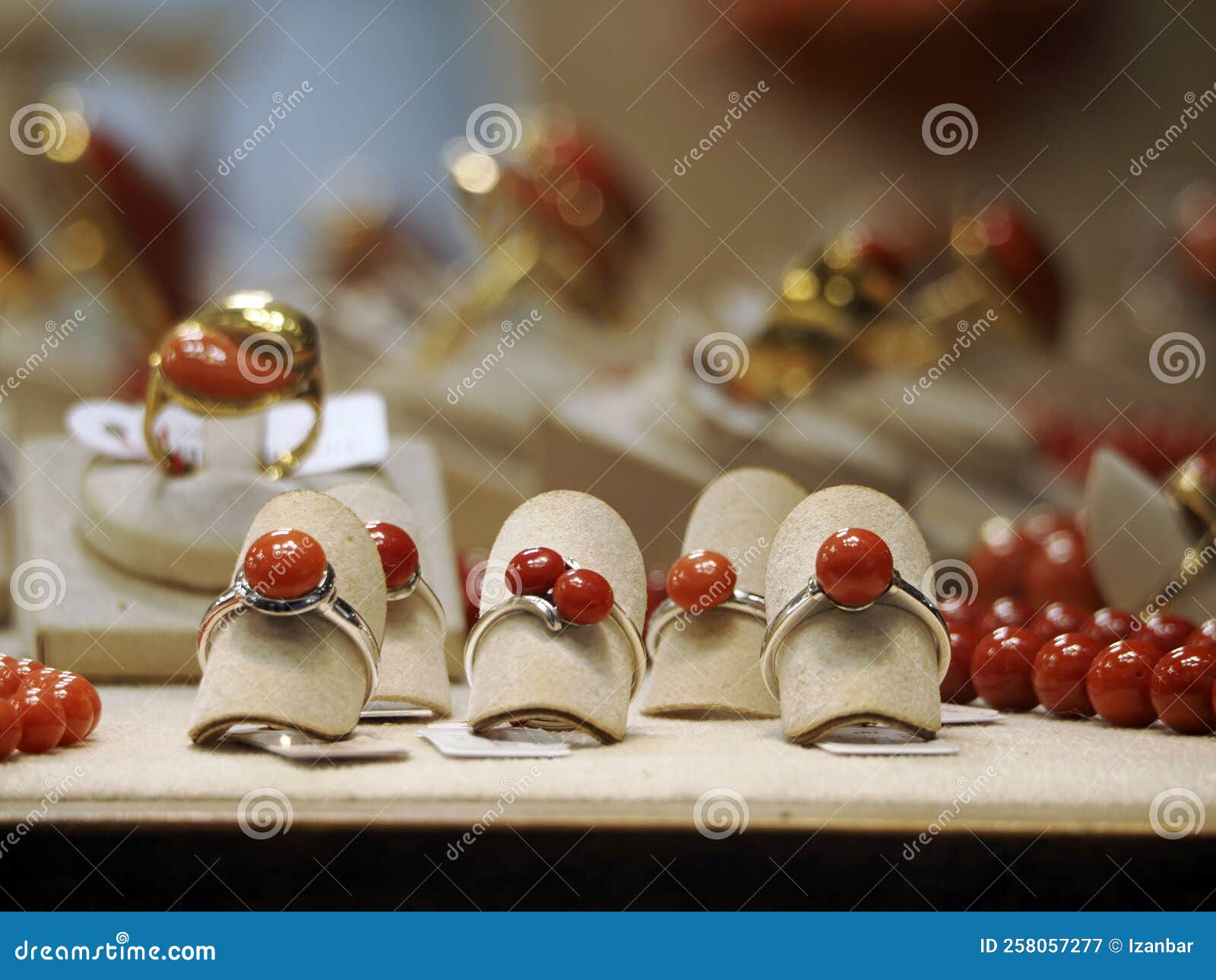 Gold Jewels in Ponte Vecchio Florence Shops Editorial Photography ...