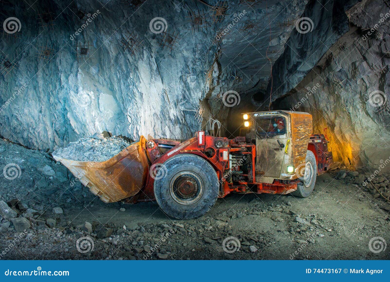 Gold mine tunnel stock image. Image of loading, gallery - 74473167
