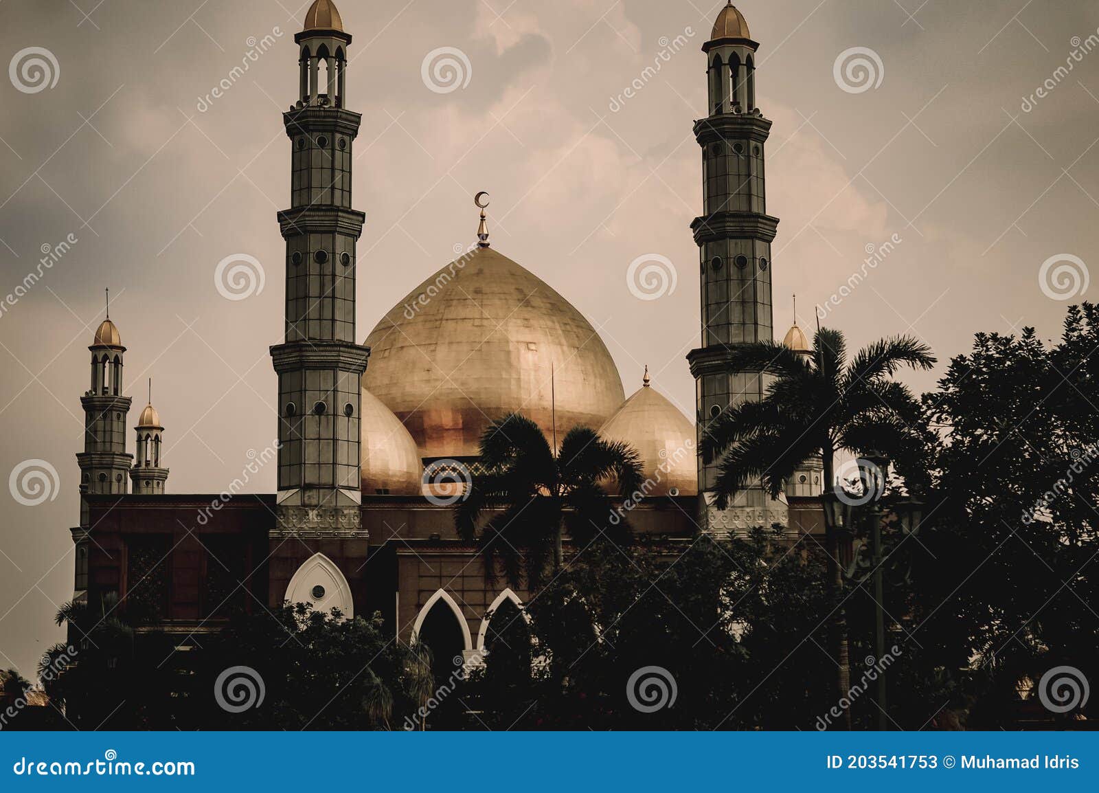 Gold of mosque stock image. Image of landmark, dome - 203541753