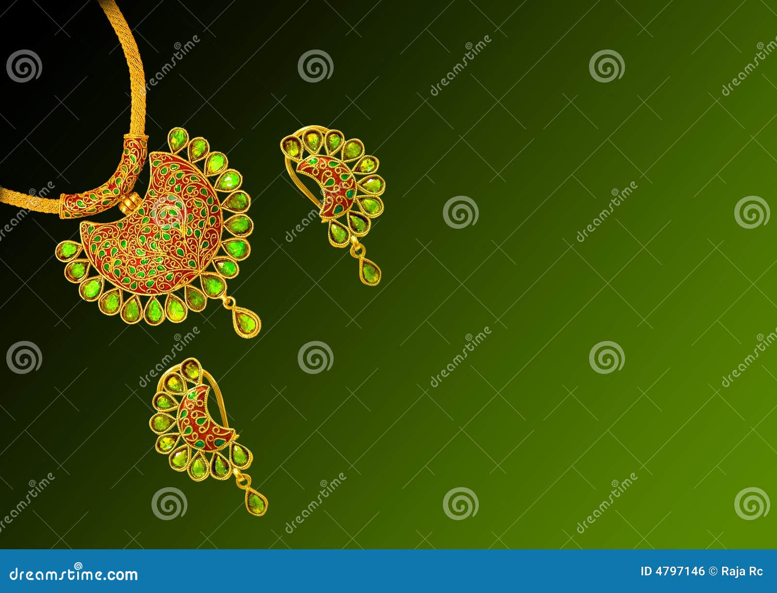 Gold neck-less stock illustration. Illustration of funds - 4797146