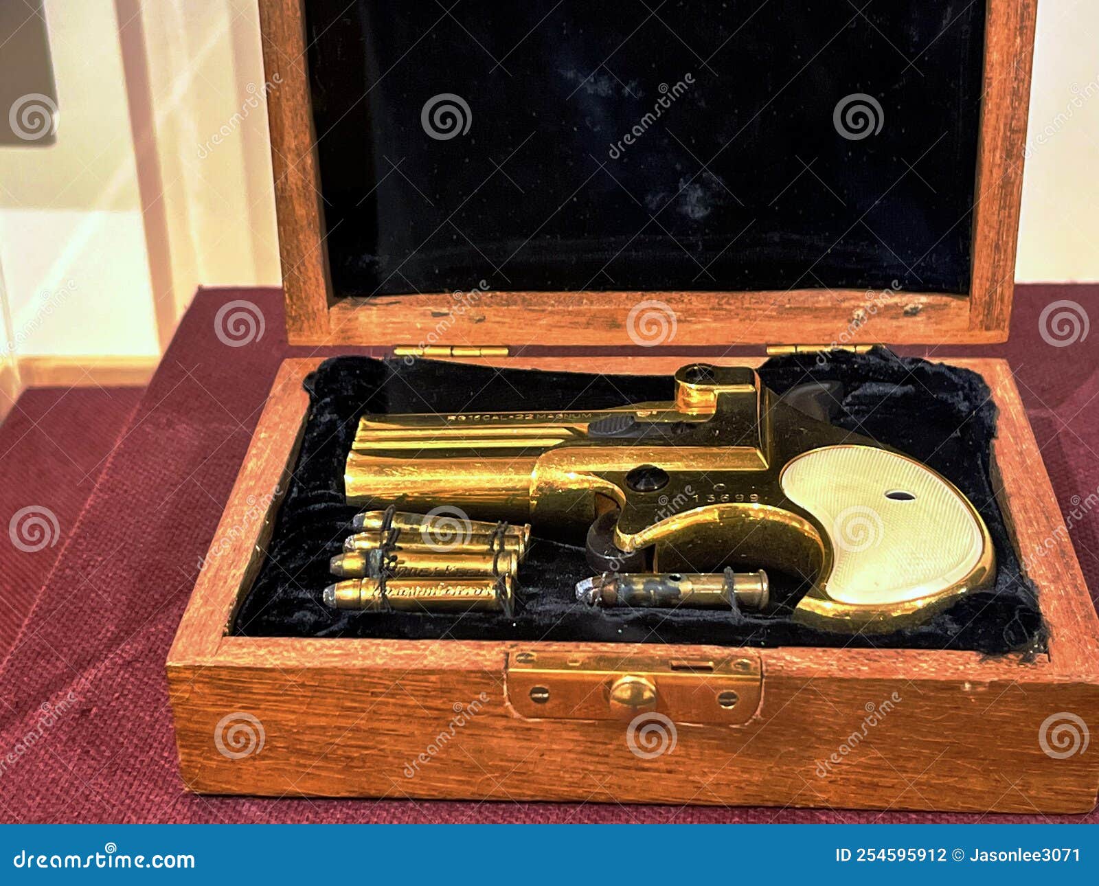 Gold plated derringer editorial photography. Image of derringer - 254595912