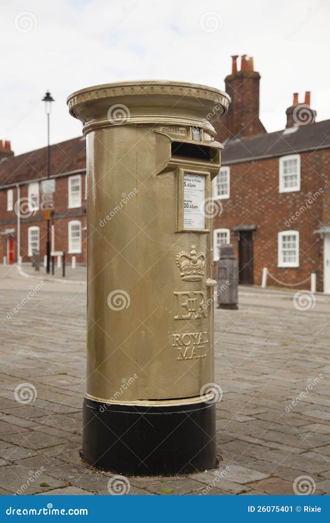 Gold Post Box editorial photo. Image of english, competitor - 26075401