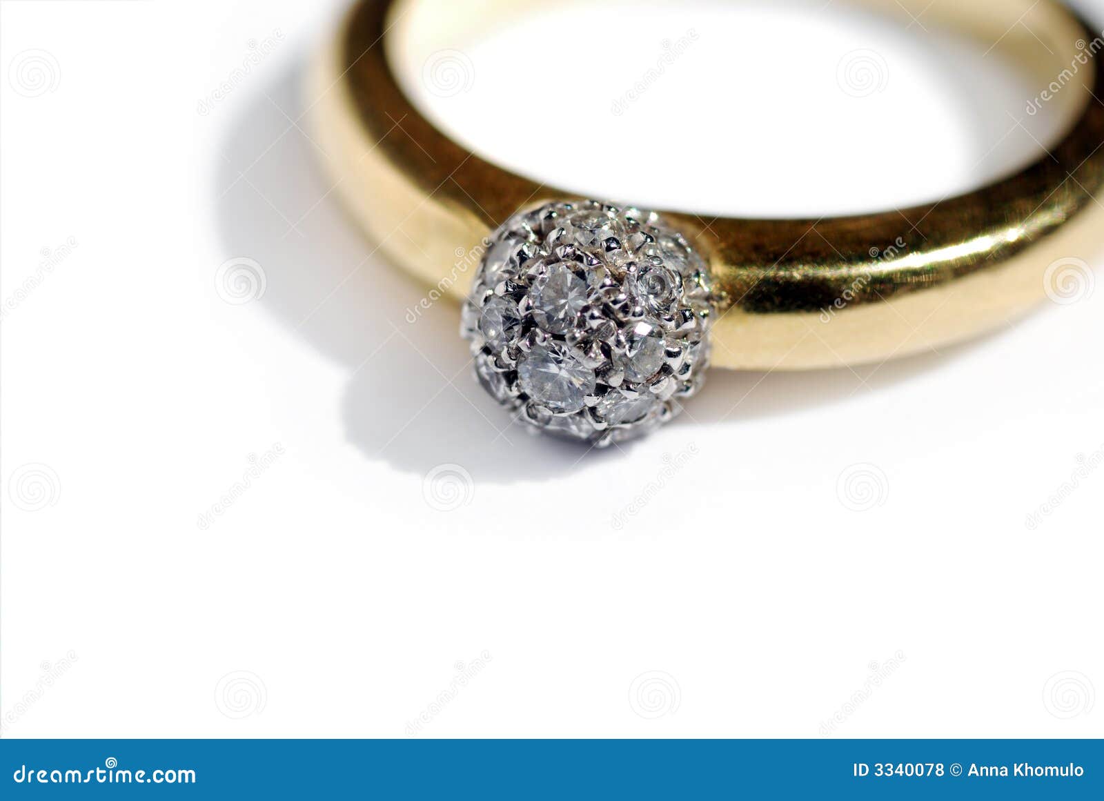 Gold ring stock photo. Image of stone, brilliant, femaile - 3340078