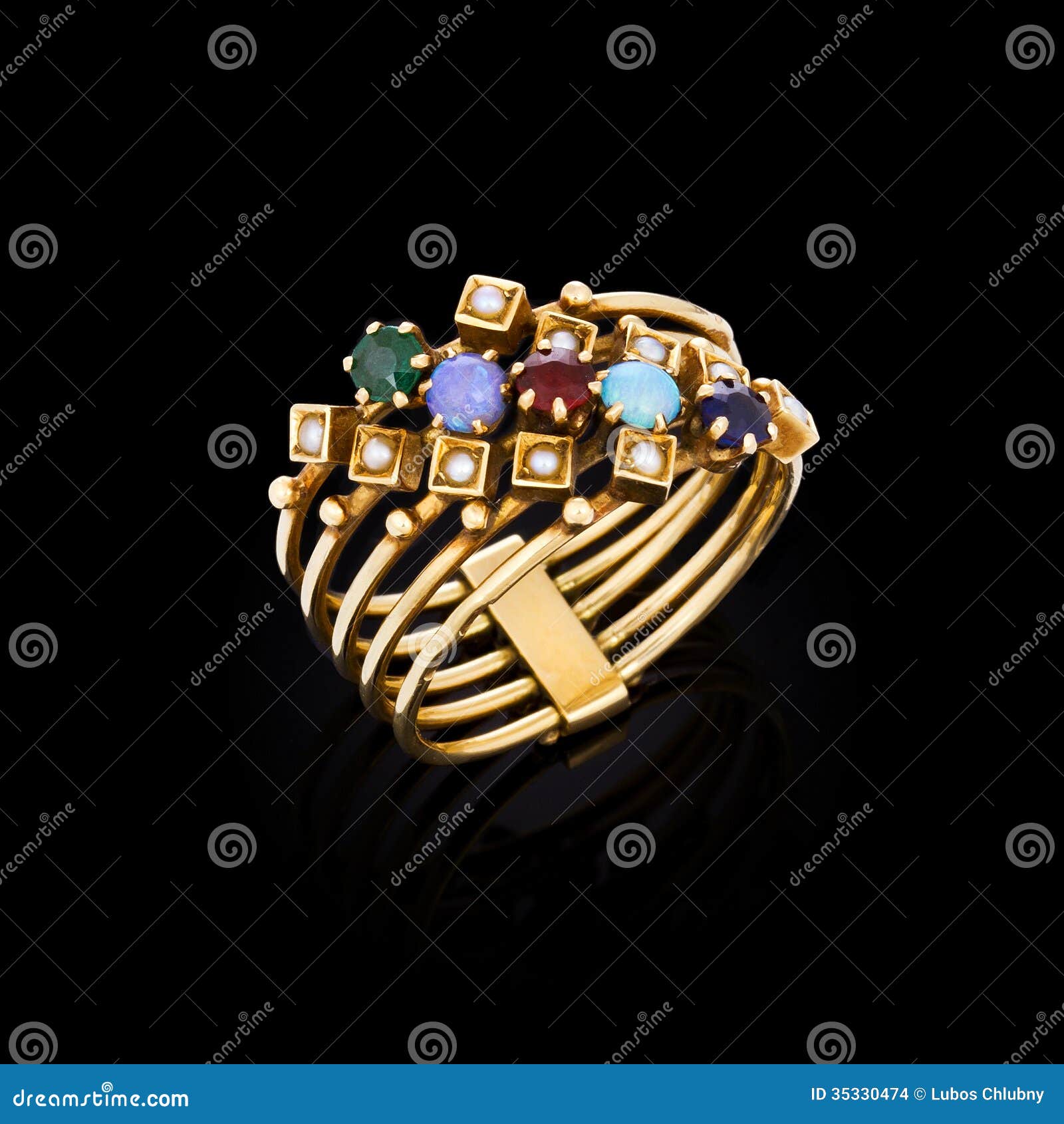 Gold ring stock photo. Image of macro, jewellery, beauty - 35330474