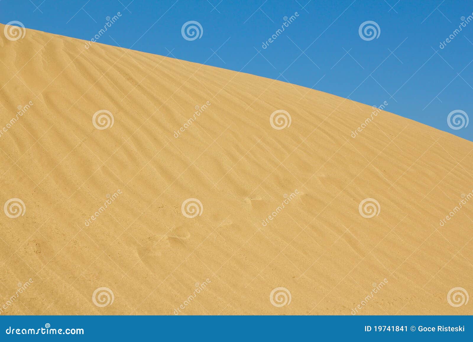 Gold sand dune stock image. Image of sahara, landscape - 19741841