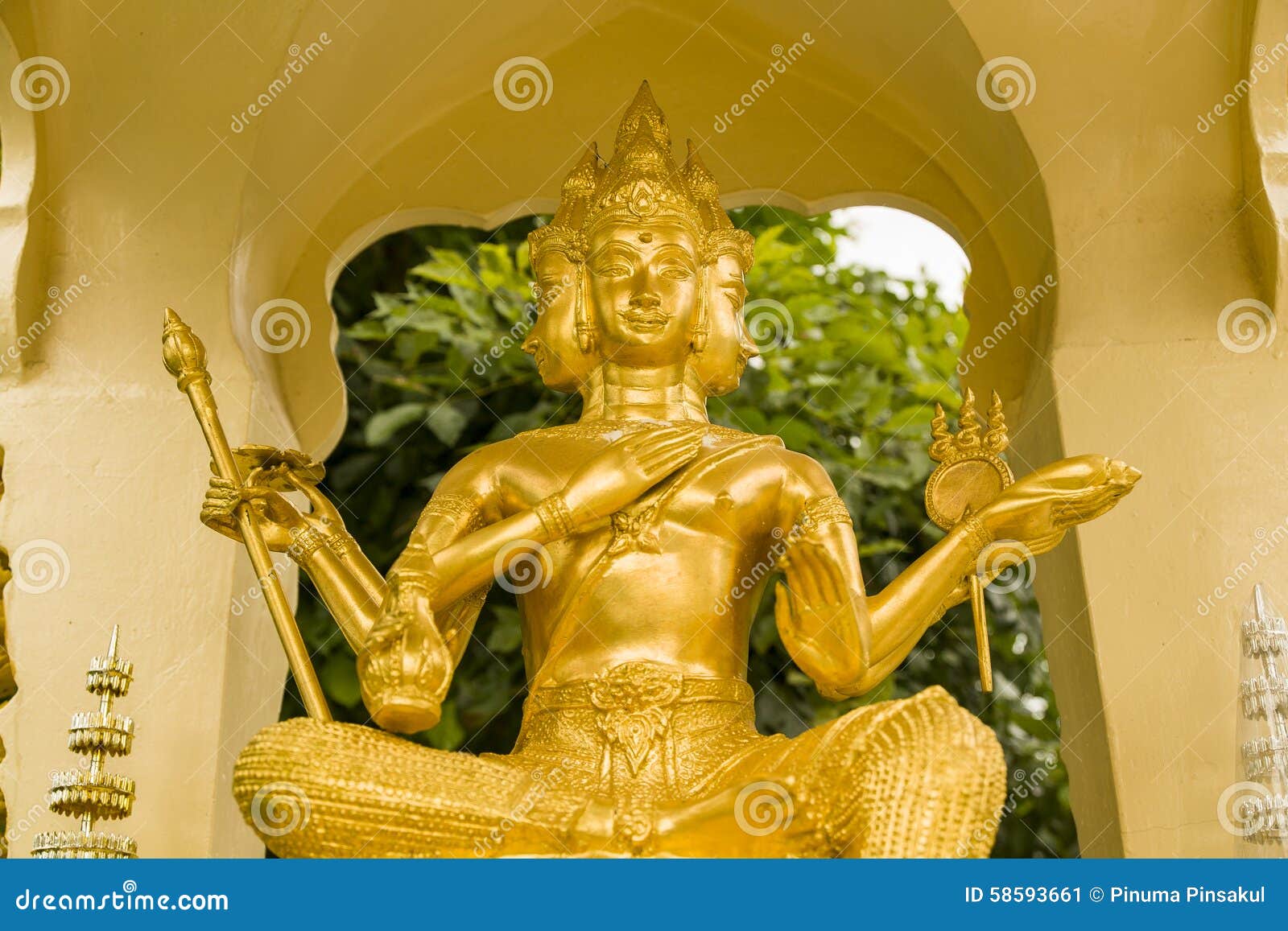 Gold scapture brahma stock image. Image of gravenimage - 58593661
