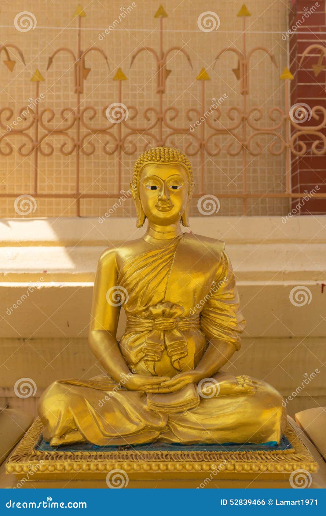 The Gold Sitting Monk Statue Stock Photo - Image of abstract, faith ...