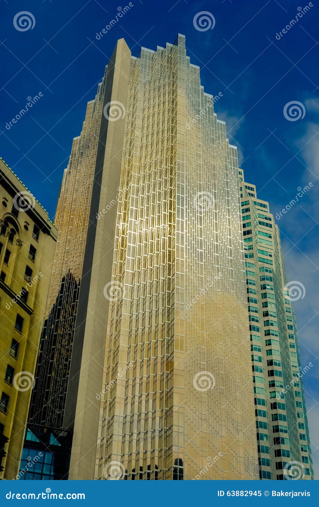 Gold skyscraper in Toronto stock image. Image of royal - 63882945