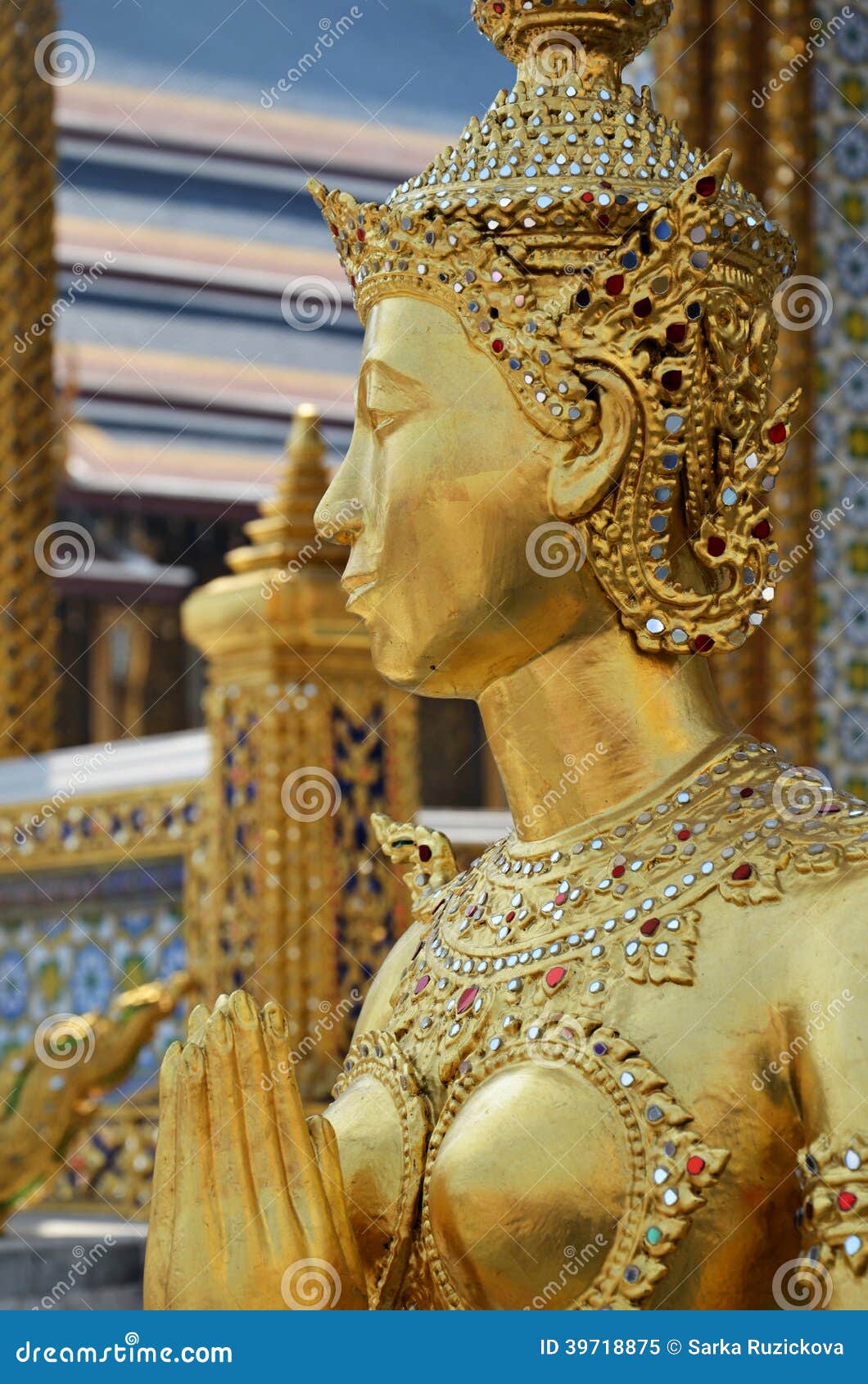 Gold Statue in Grand Palace Stock Image - Image of travel, gold: 39718875