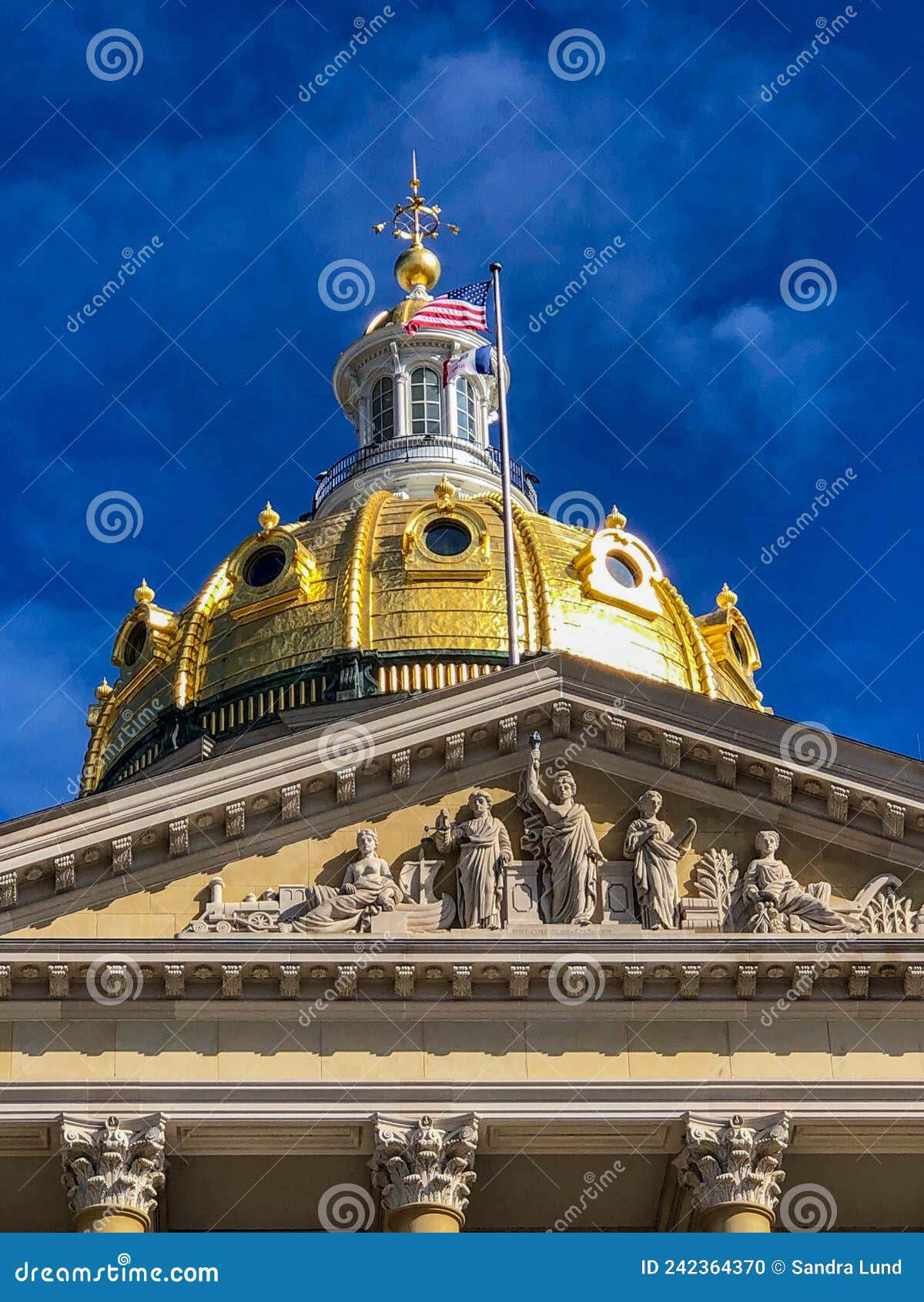 Gold Top of Iowa State Capital Building Stock Photo - Image of ...