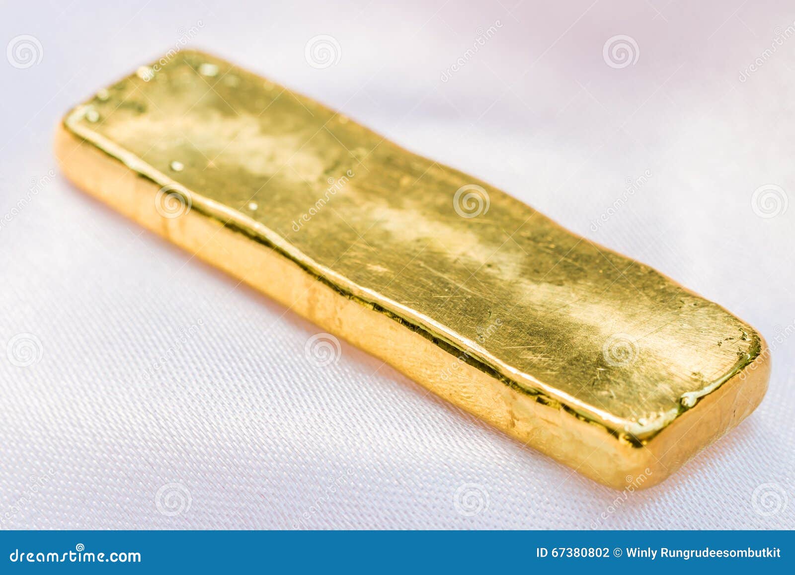 Goldbarren (Goldbarren) stockfoto. Bild von geld, reich - 67380802